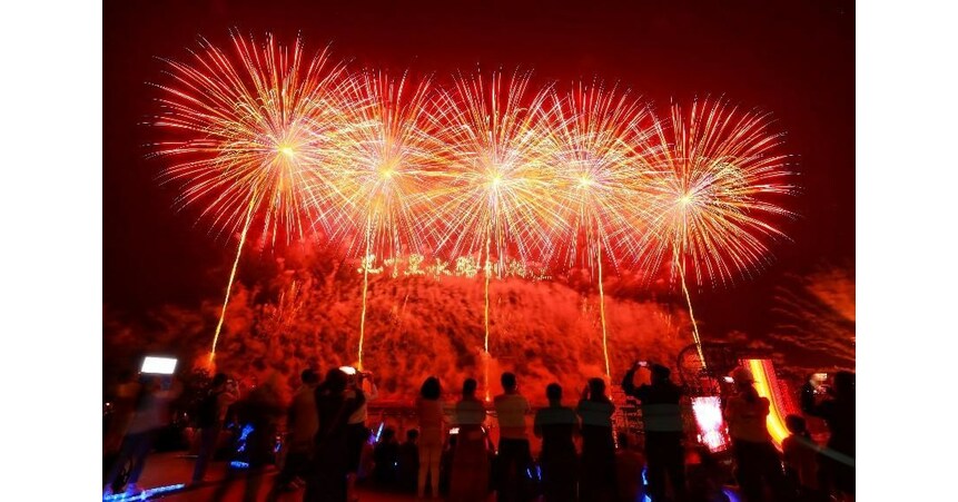 High-tech Firework Show Blooming on Liuyang River