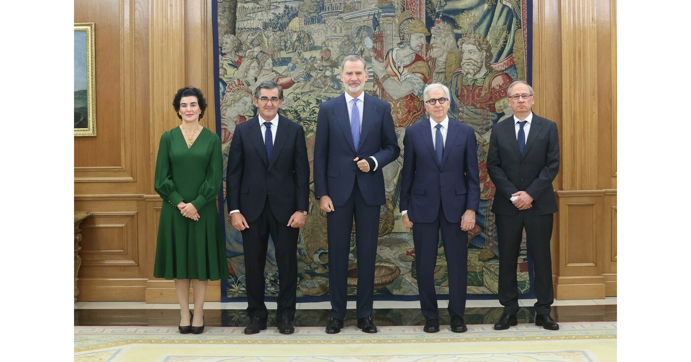 PROF. DOUGLAS A. MELTON, WINNER OF THE III EDITION OF THE 'ABARCA PRIZE ...