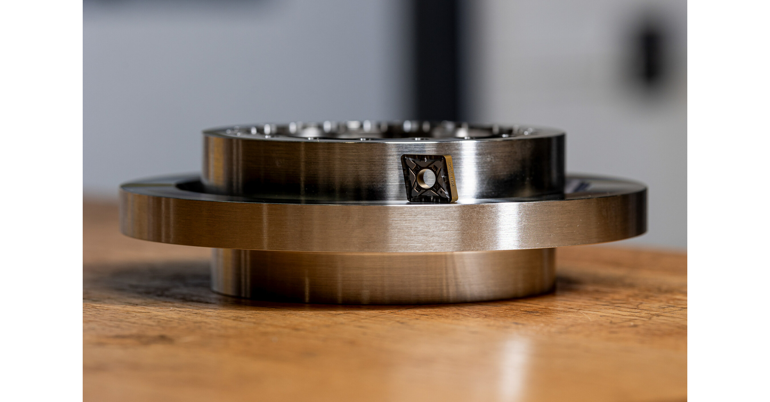 NOVO FV GEOMETRY DA KENNAMETAL OFERECE UM INOVADOR DESIGN DE QUEBRA-CAVACOS