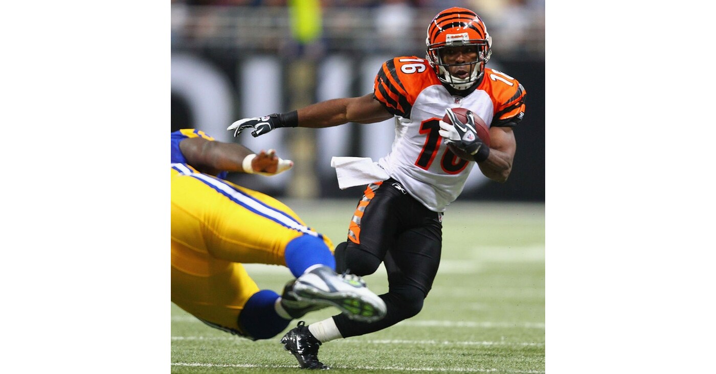 Clubhouse Media Group, Inc. Closes Promo Deal With Andrew Hawkins, NFL ...