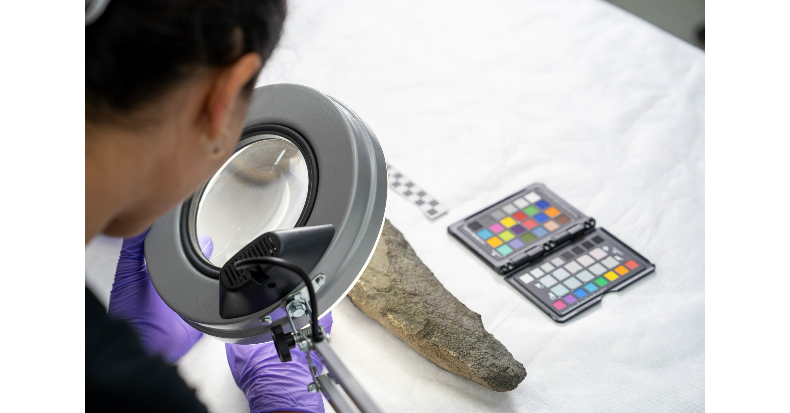 GIANT STONE 'HAND AXE' DISCOVERED IN ALULA SET TO REWRITE ANCIENT ...