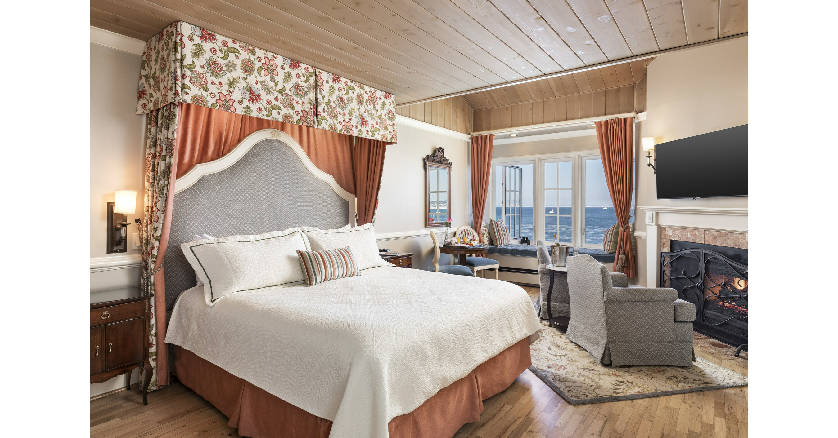 Spindrift Inn Announces Table for Two Romance Package