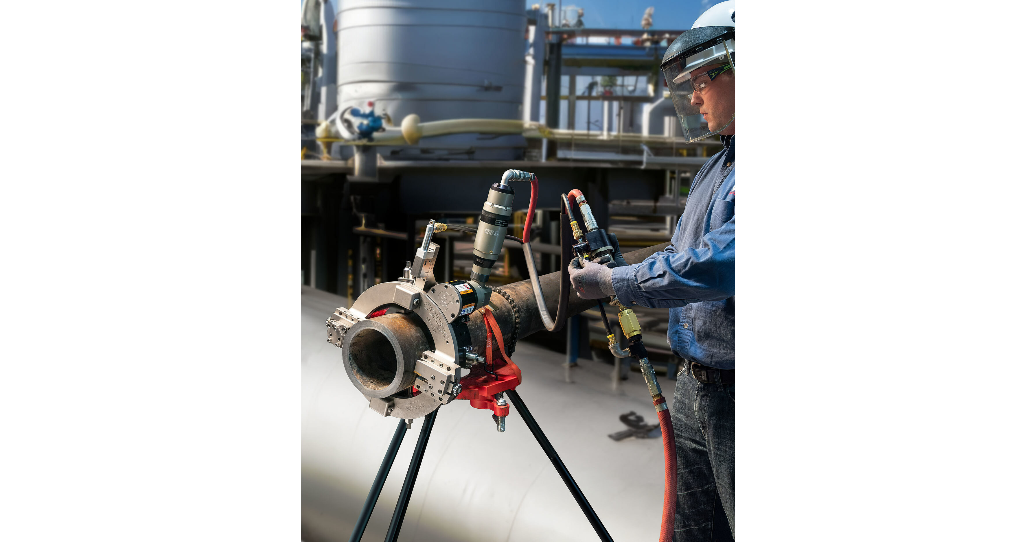 Esco Tool Introduces a Clamshell Style COHOG® Split Frame Machine that ...