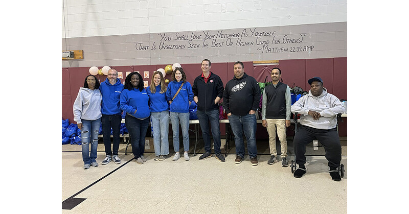 Hilco Redevelopment Partners Shares Thanksgiving Turkeys with ...