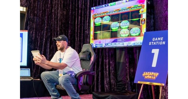 To Celebrate 5th Anniversary, Jackpot World Gift 100 Players All ...