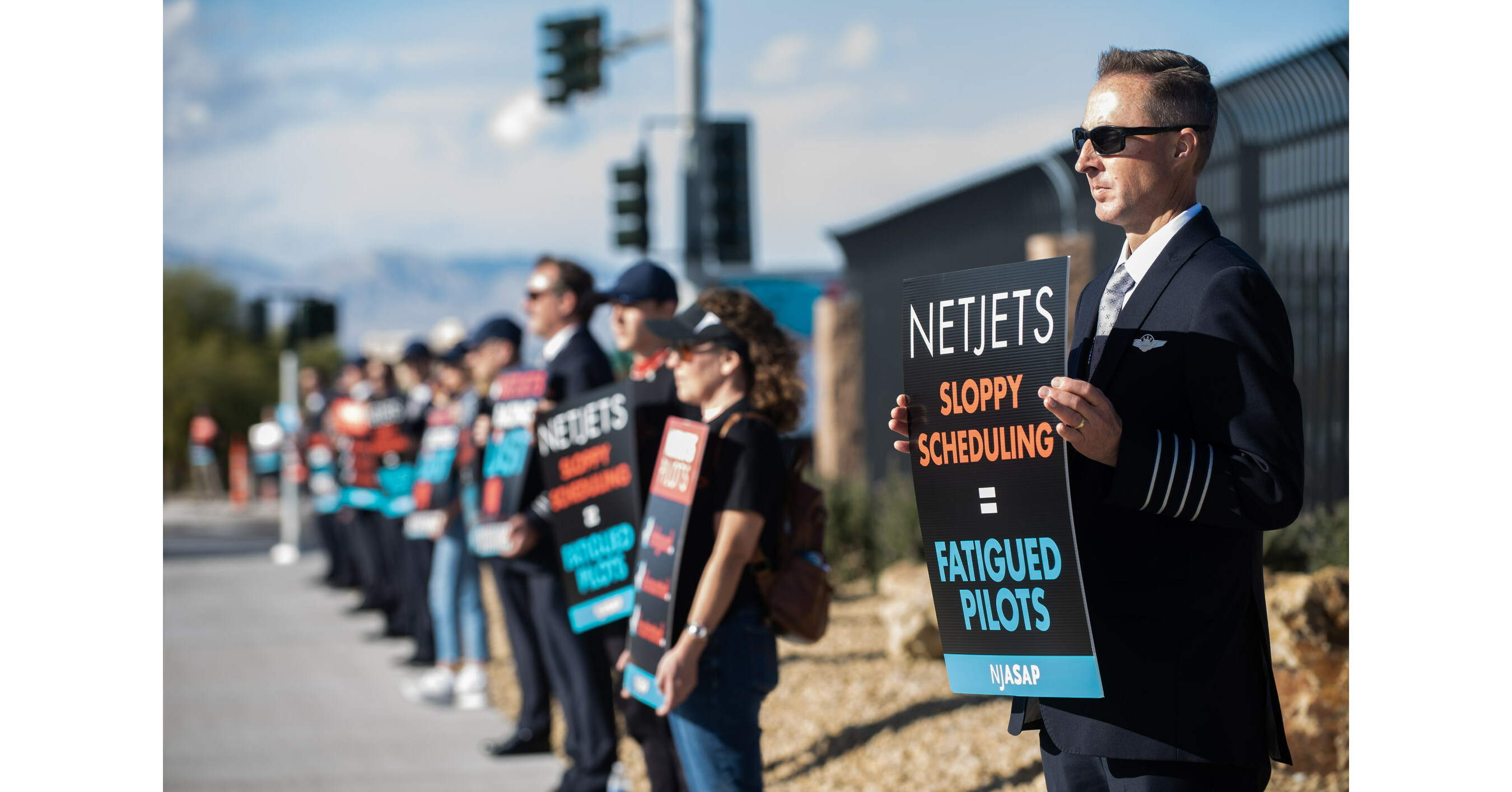 NetJets Pilots Call Out Warren Buffett in National Ad