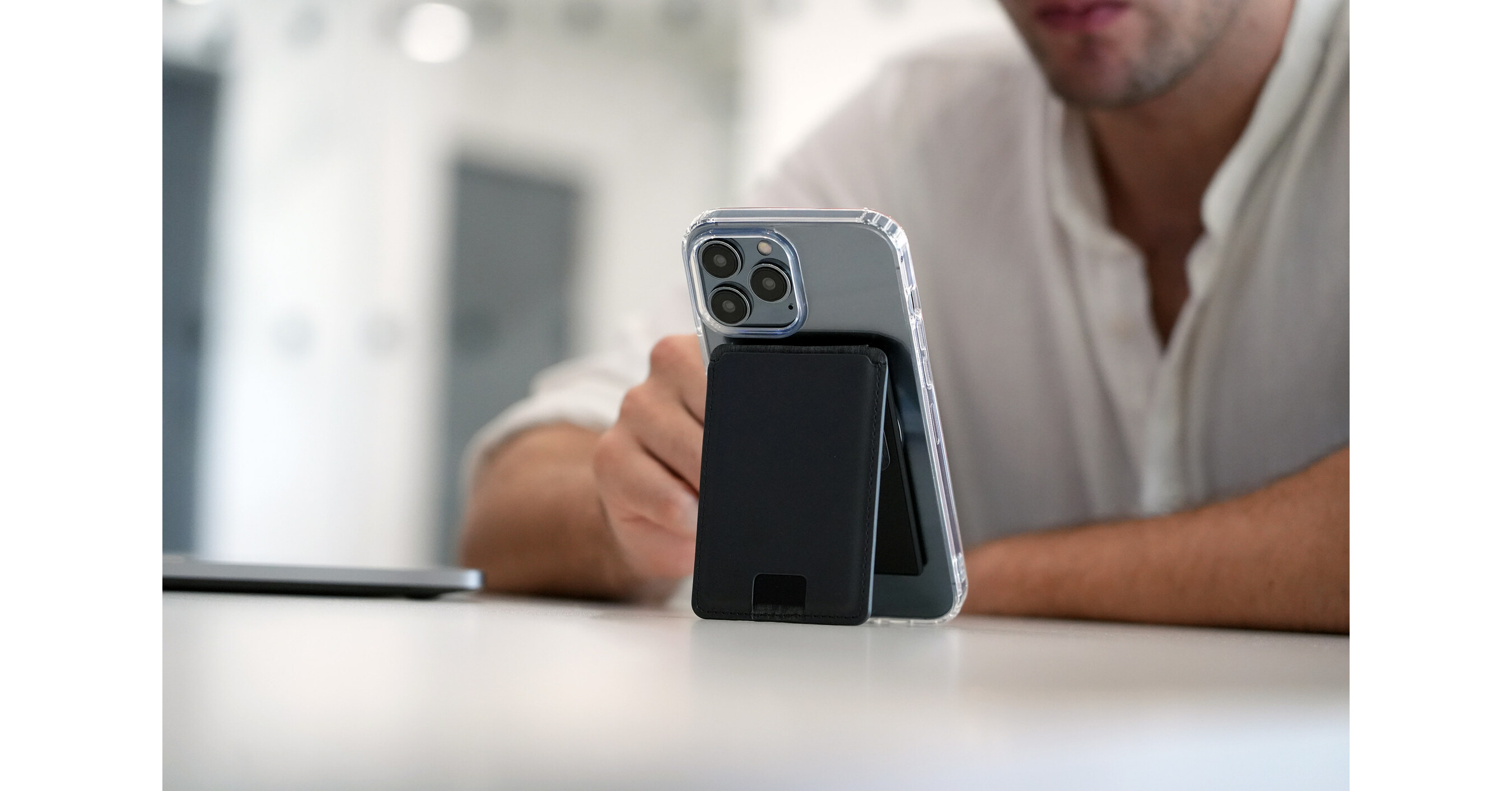 SleekStrip Launches DuoFlip, the First MagSafe ID Card Holder with an ...