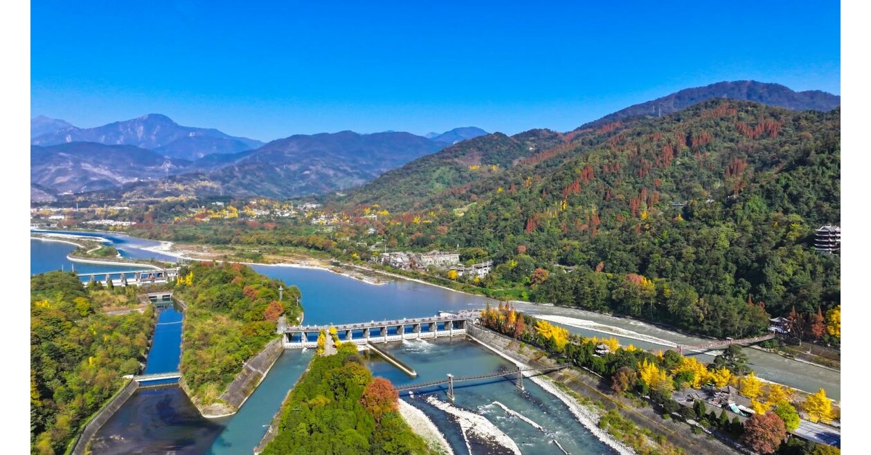 Dujiangyan: Changes and Constants in 2279