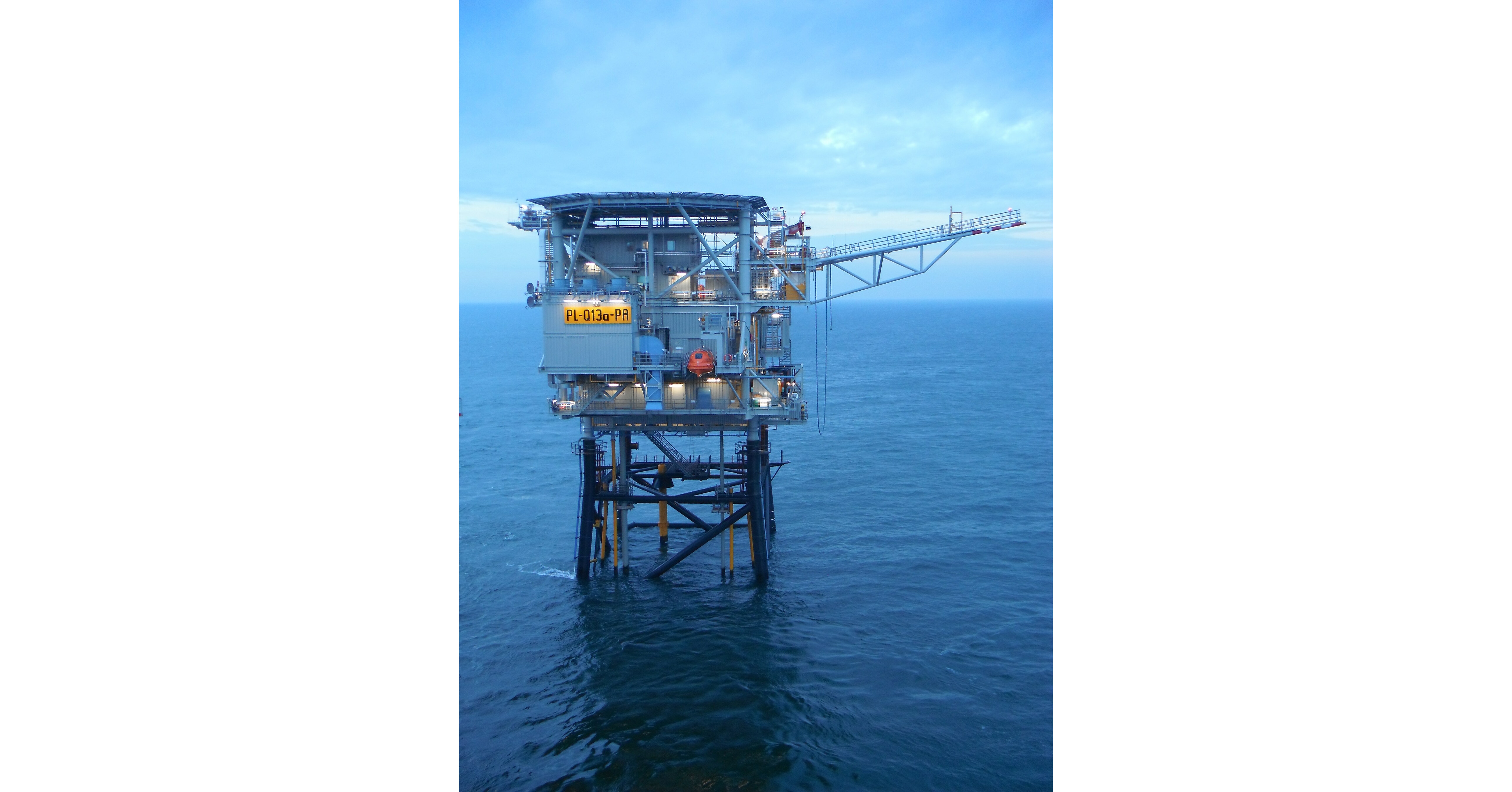 Dutch state joins offshore green hydrogen pilot PosHYdon via EBN