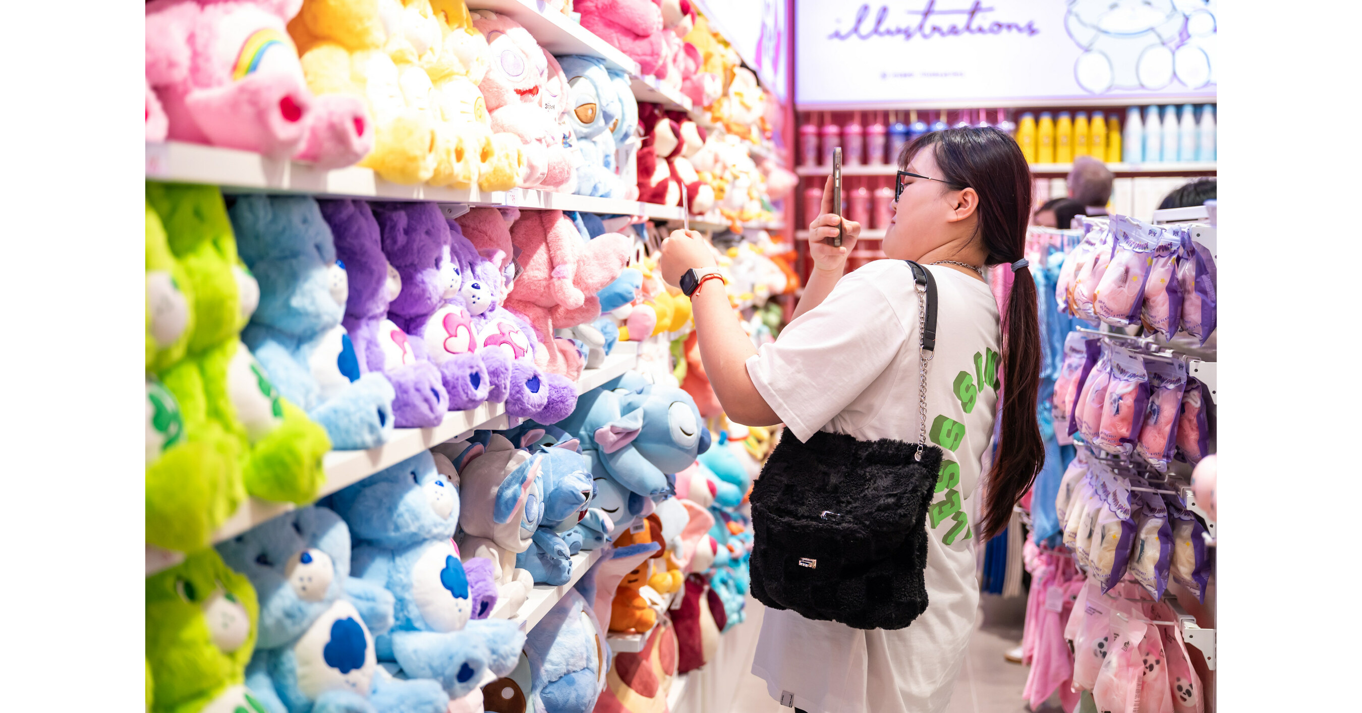 MINISO's Newest Flagship Store in Hong Kong Redefines Retail with Pink ...