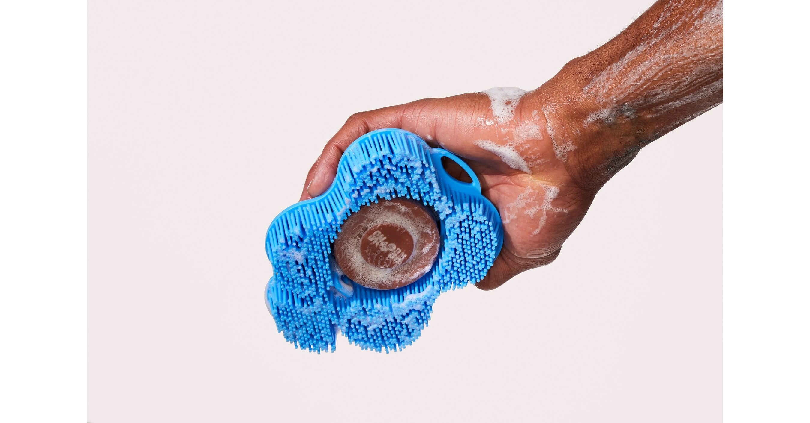 Grooming Company 'Smoosh' Launches With a Better Way to Scrub Up