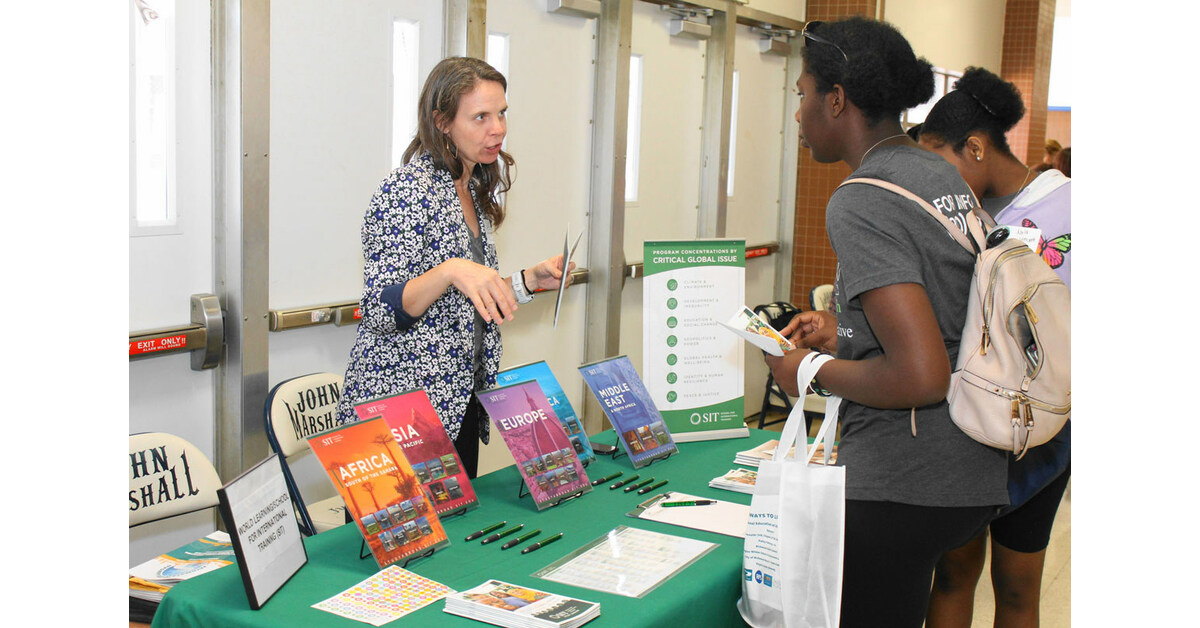 Policy Pathways Offers Youth Early Insights to Public Service Careers