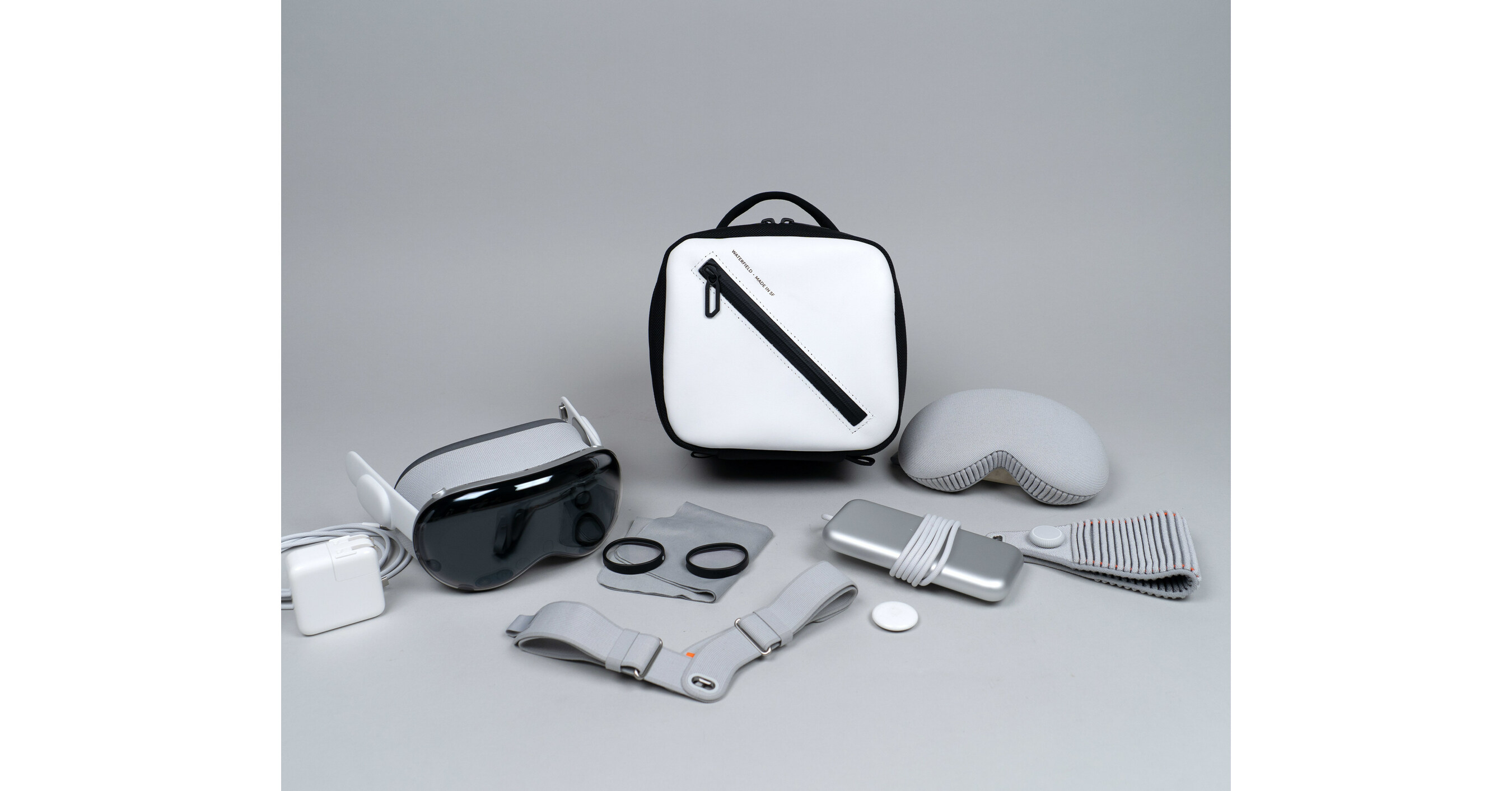 WaterField's Compact Vision Pro Shield Case Protects the Apple Headset ...