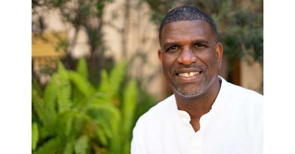 Dr. Daniel E. Walker Hosts Hometown Movie Screening For His Mentee ...