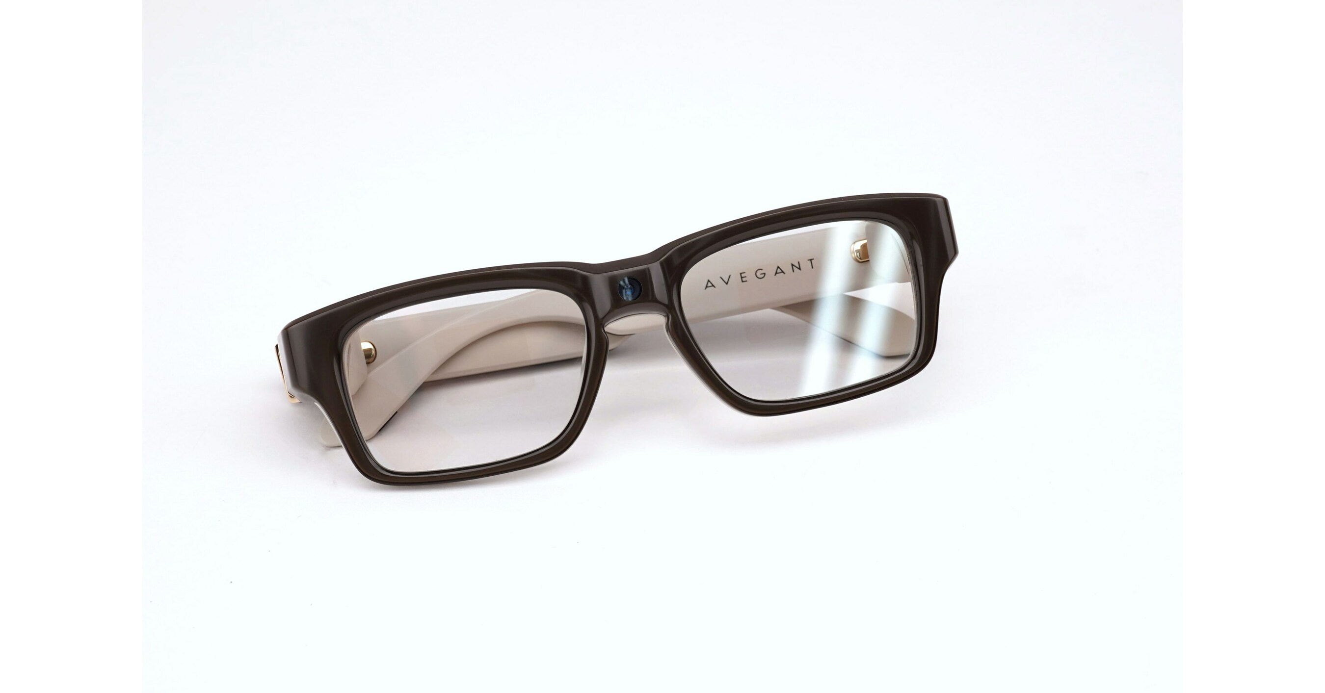 Avegant collaborates with Qualcomm and Applied Materials to deliver an ...