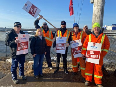 Autoport attempts to strike bust with use of scab labour - The ...
