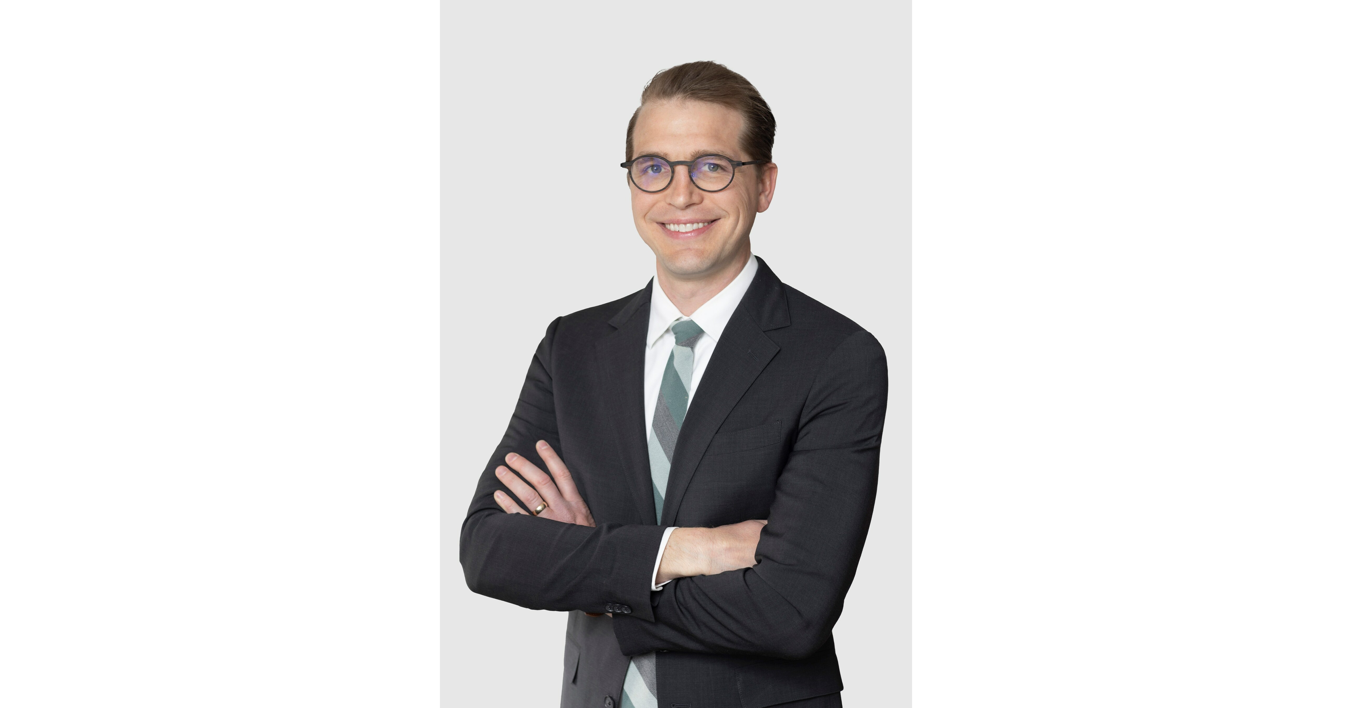 Honigman Announces David J. Axelson as New Partner in Corporate Department