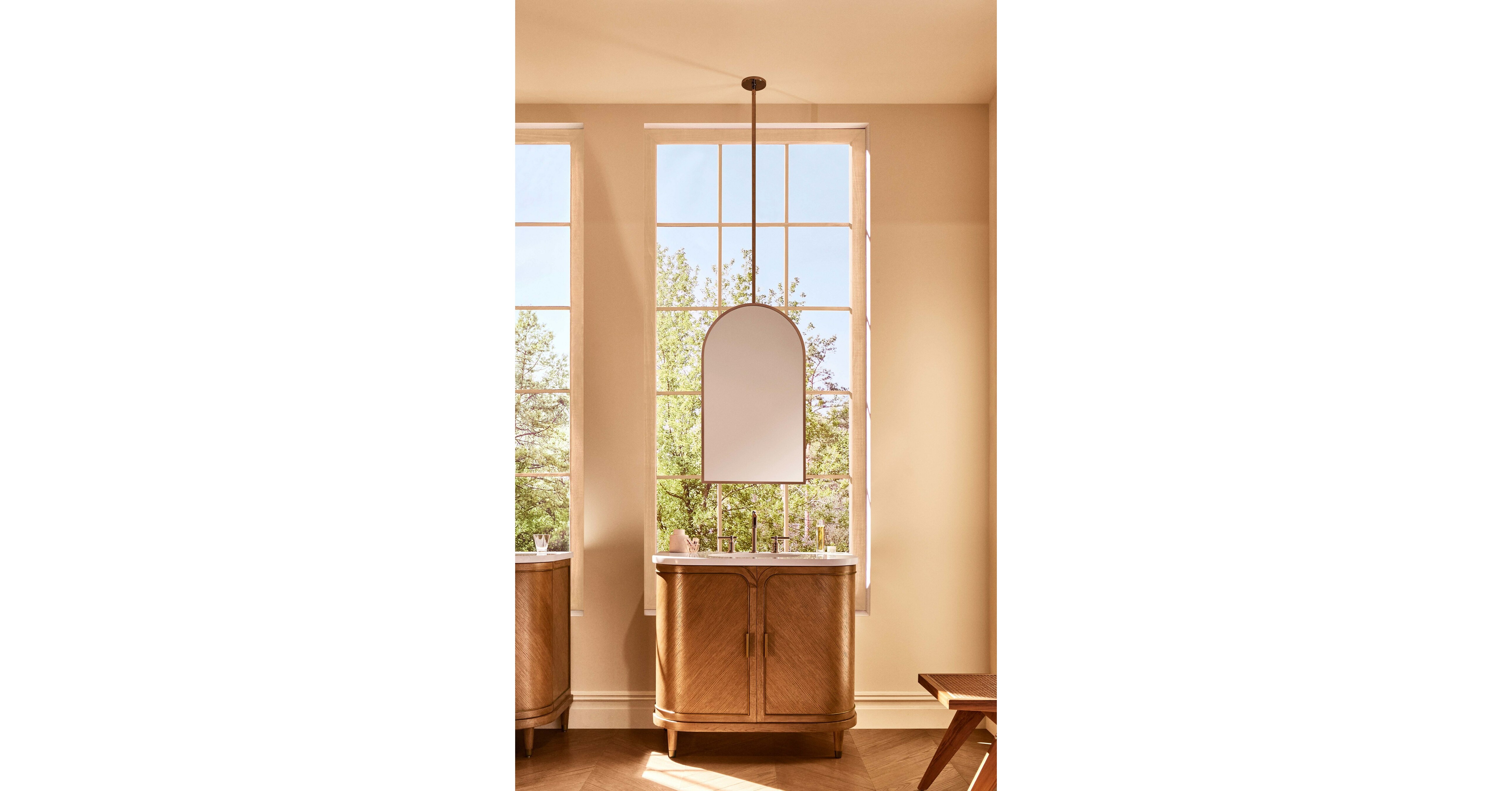 ROBERN® UNVEILS SCULPT HANGING MIRRORS