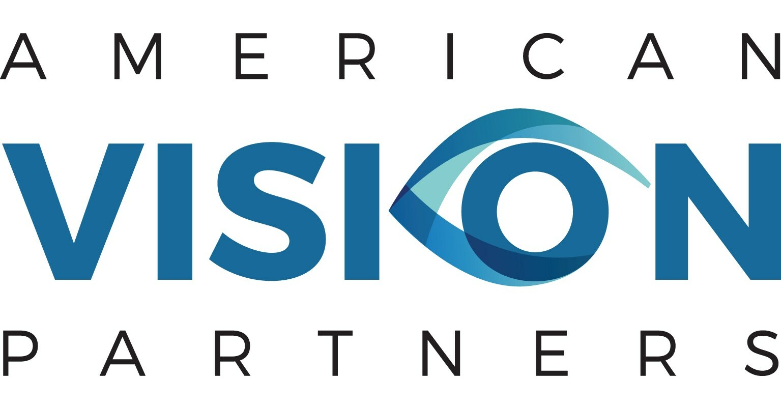Dr. Kent Wellish Successfully Implants First Bausch + Lomb Toric Aspire ...