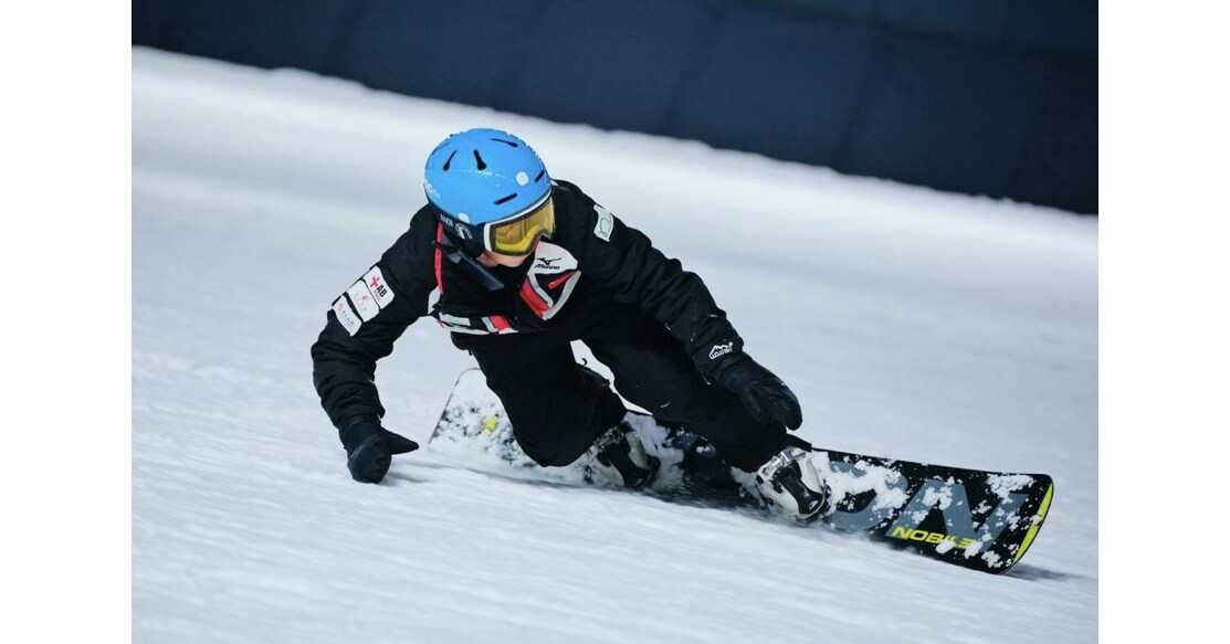 Taicang's Alps Snow World attracts a crowd of 20,000 visitors