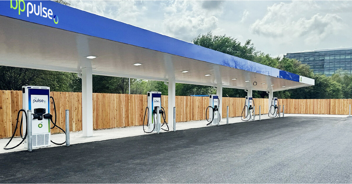 bp unveils first US bp pulse EV charging Gigahub™ at Houston headquarters