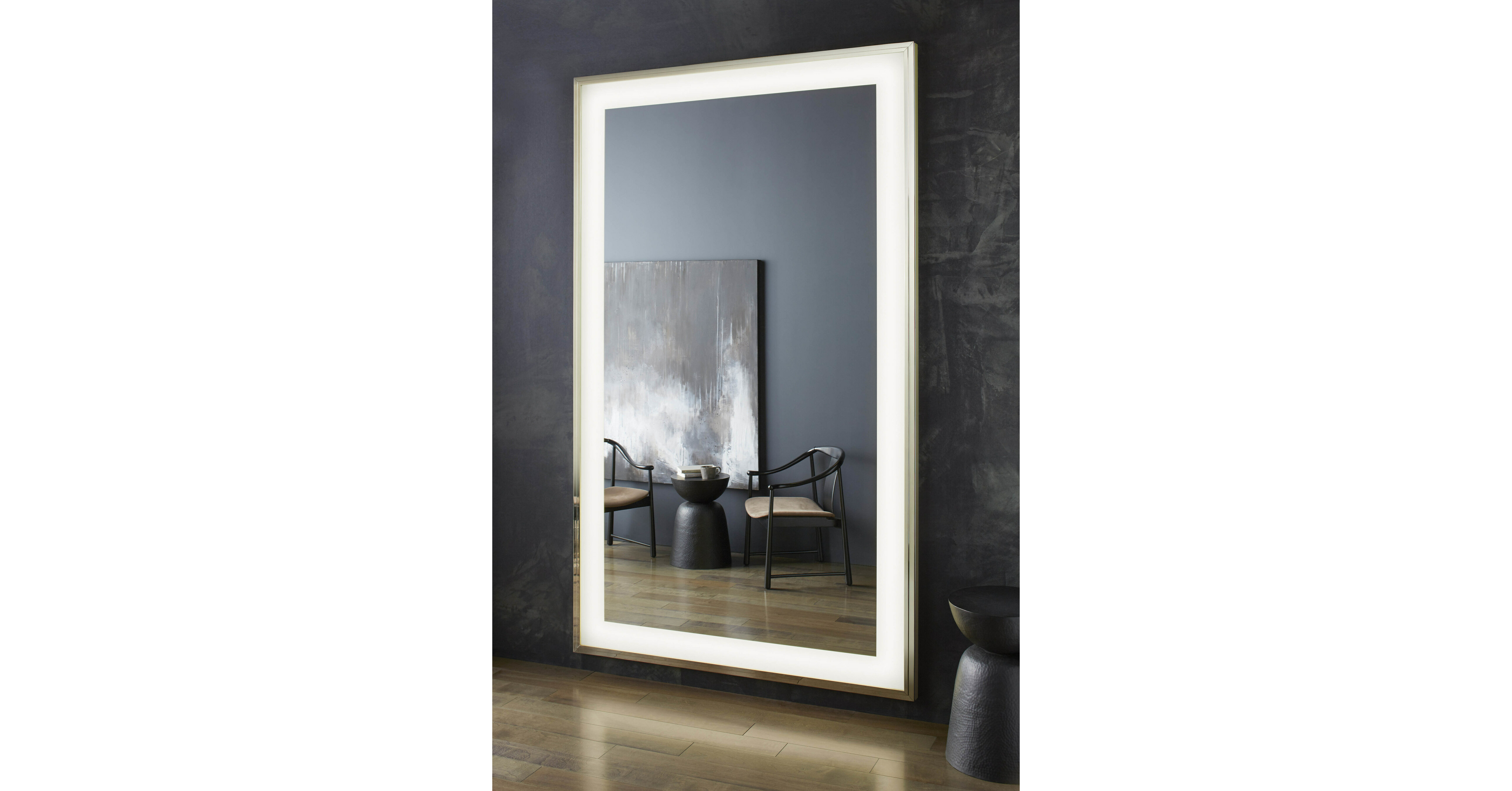 ROBERN® DEBUTS THE STATUESQUE LIGHTED MIRROR