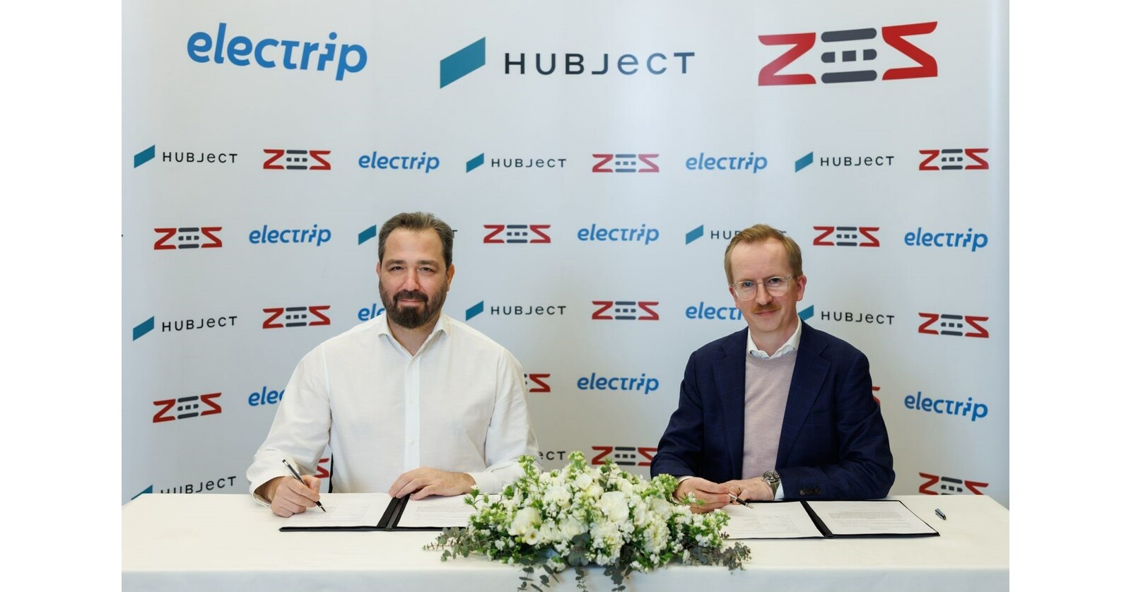 L'opérateur de bornes de recharge pour véhicules électriques ZES et ...