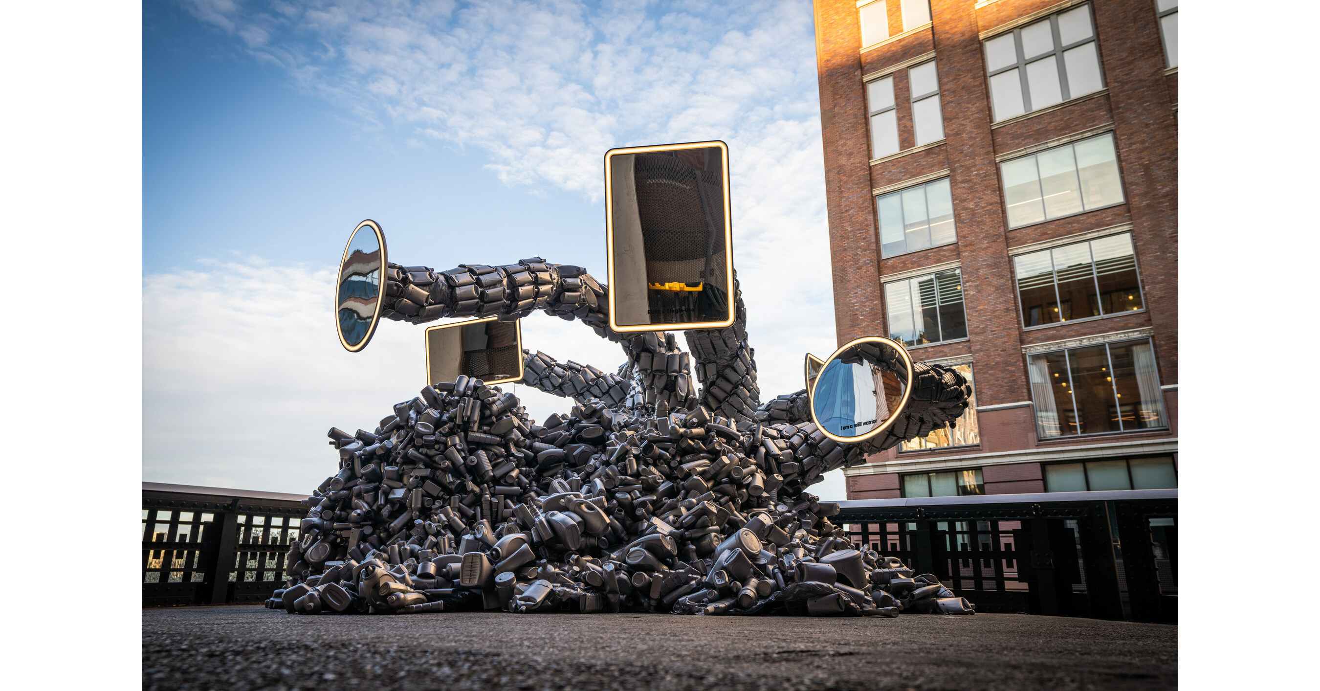 KIEHL'S SINCE 1851 & ARTIST BENJAMIN VON WONG UNVEIL "SINGLE-USE ...