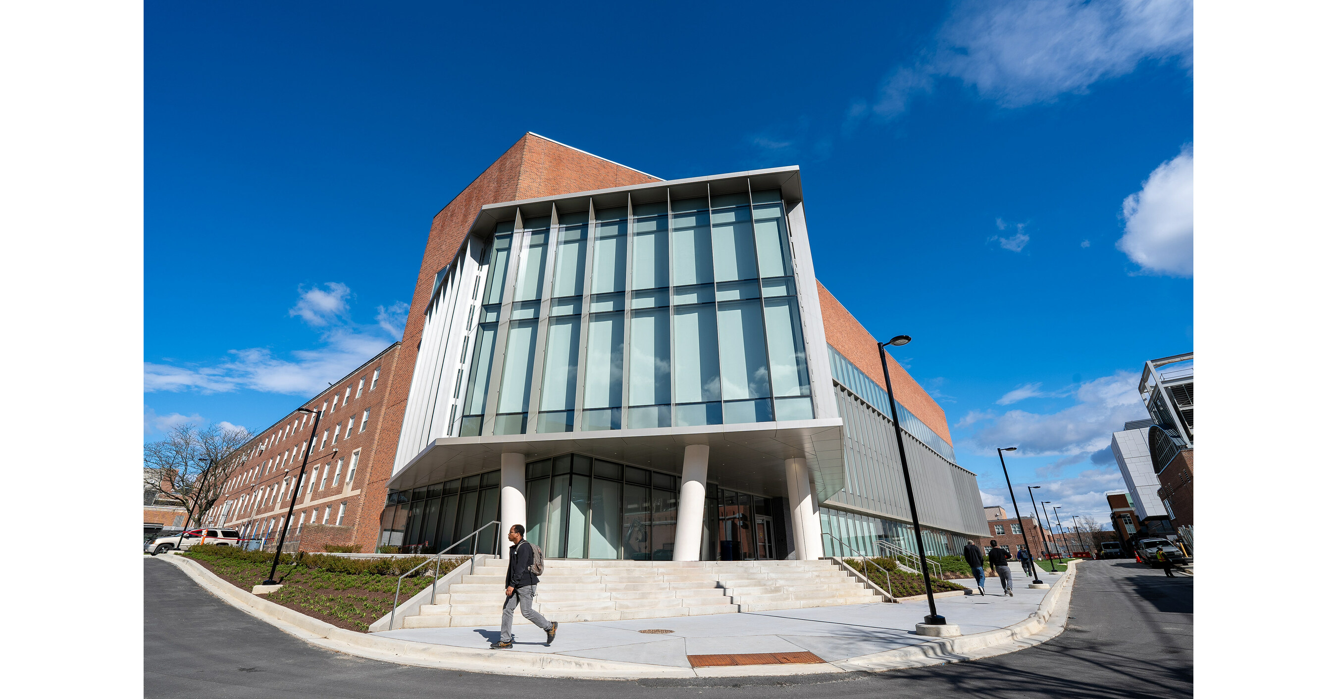 University of Maryland Dedicates New Chemistry Building