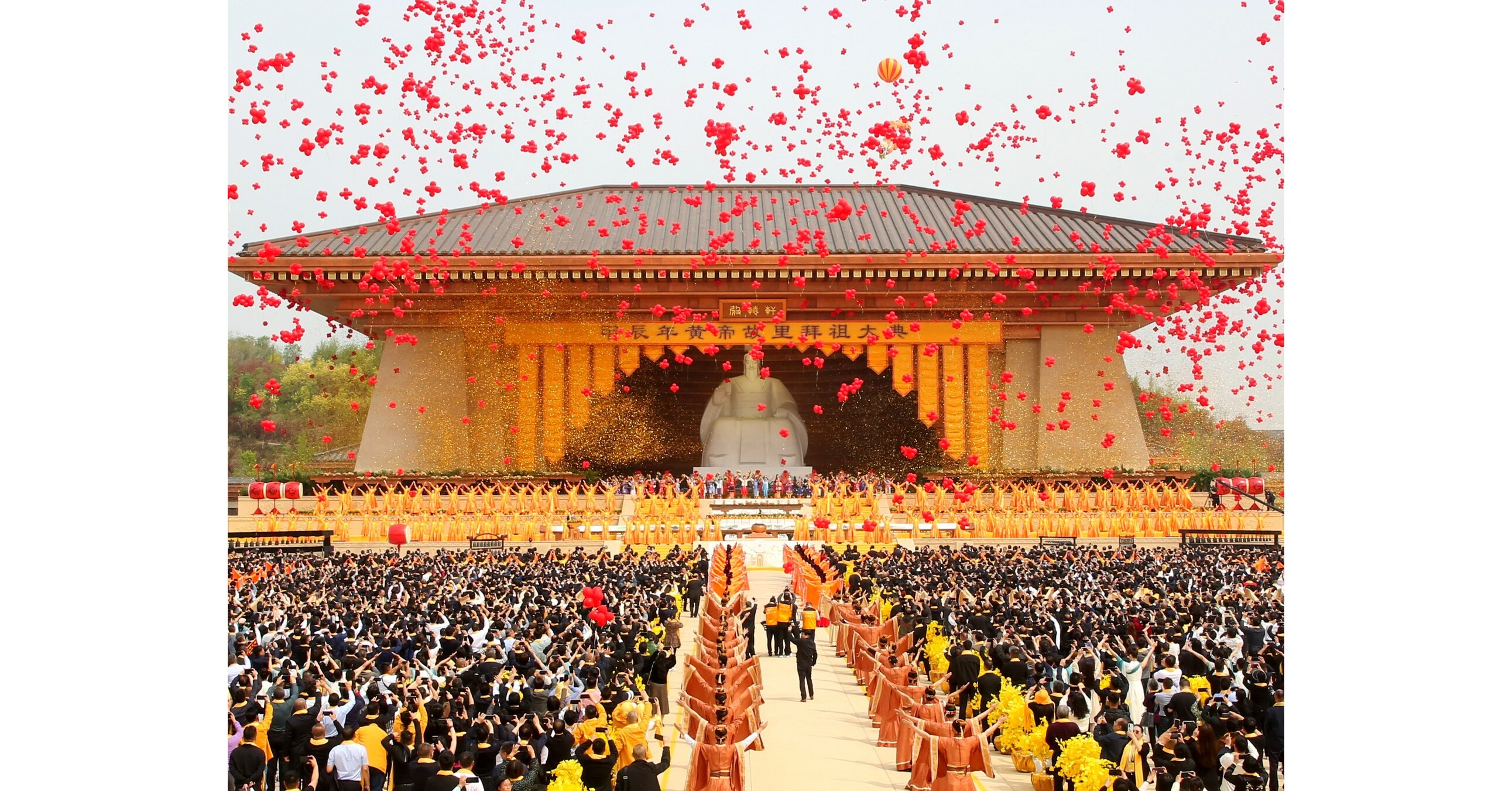 Annual Memorial to Chinese Legendary Ancestor Marks the Blessing to the ...