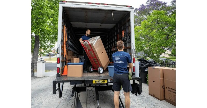 Seattle Movers Man With A Truck and Packers Named Best Moving Service ...