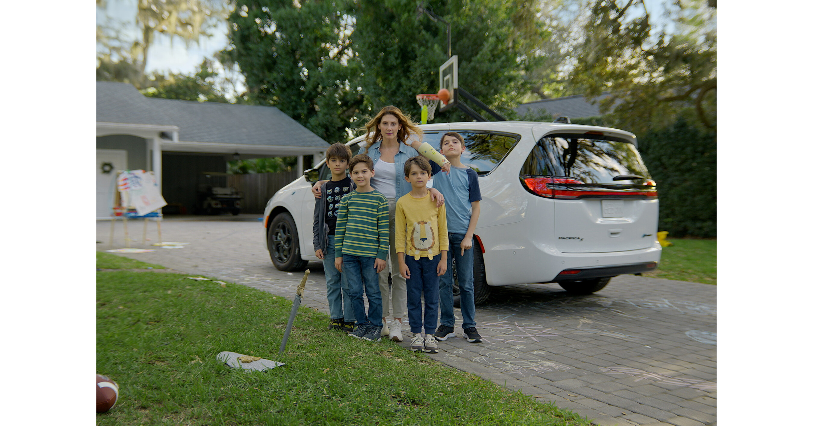 Chrysler Brand Celebrates the Chrysler Pacifica as Most Awarded Minivan ...