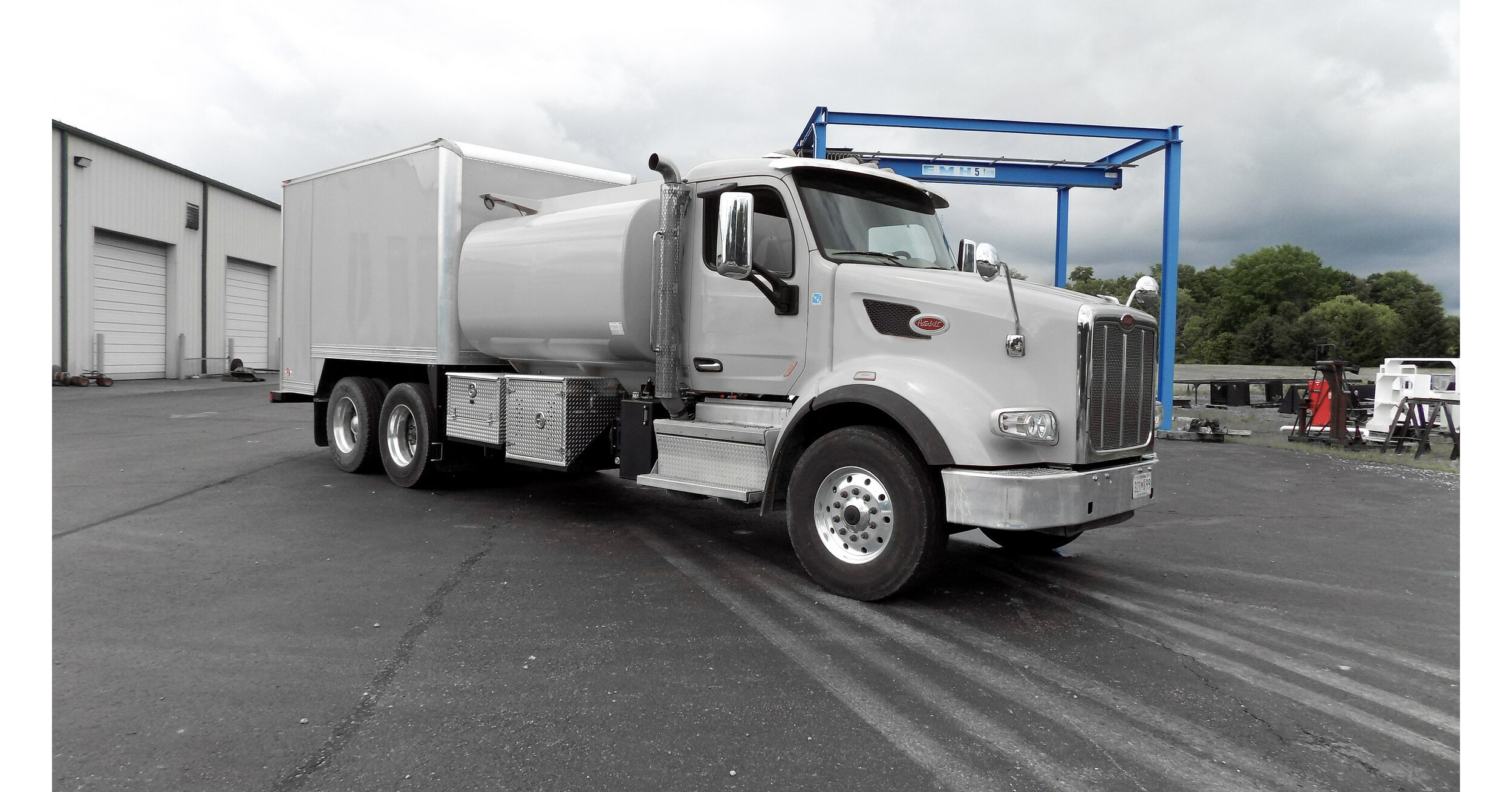 Premier Truck Rental Expands Fleet with State-of-the-Art Fuel Lube and ...