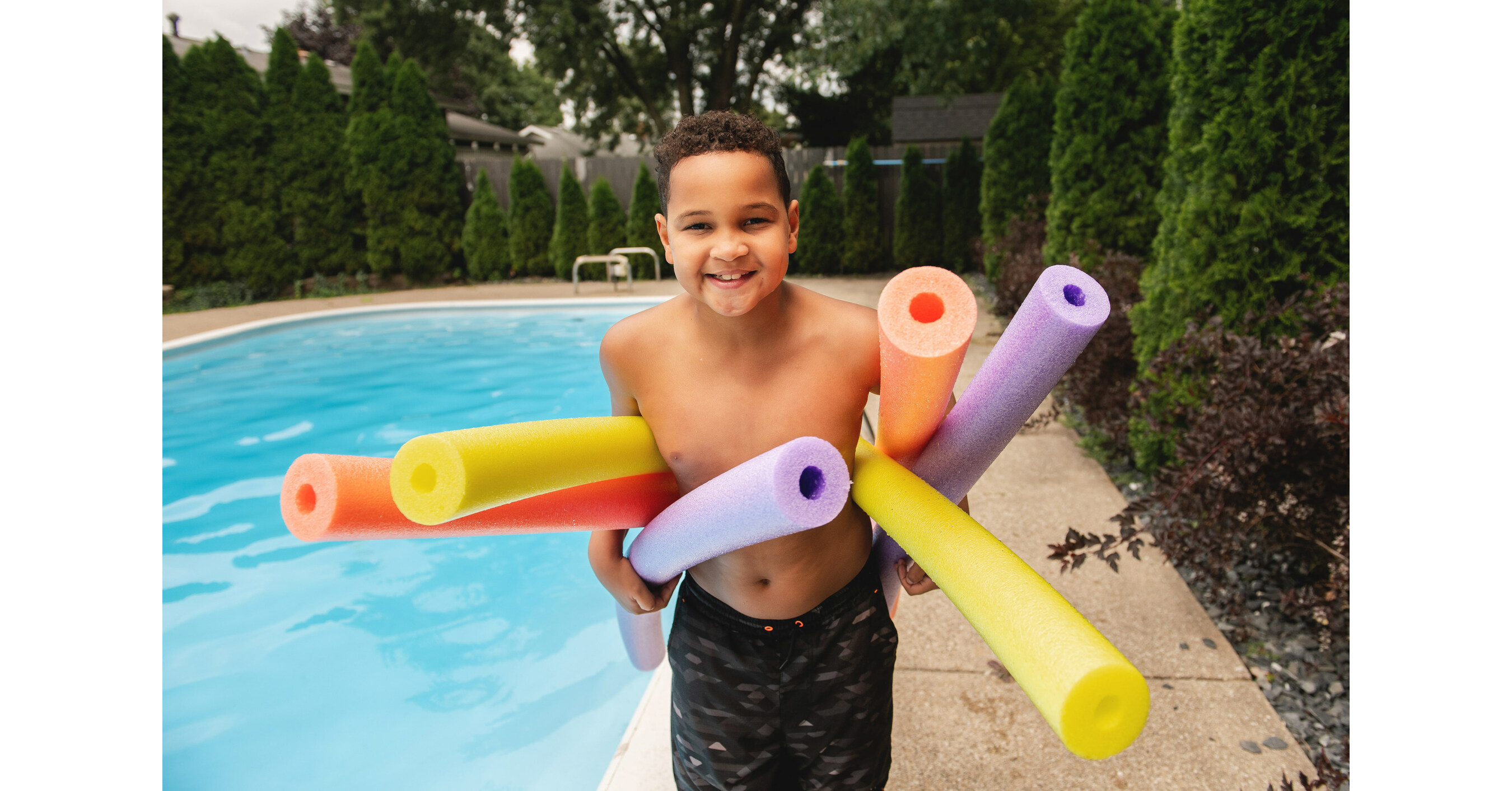 Leslie's Debunks Five Common Pool Myths, Offers Free Pool Noodles for ...