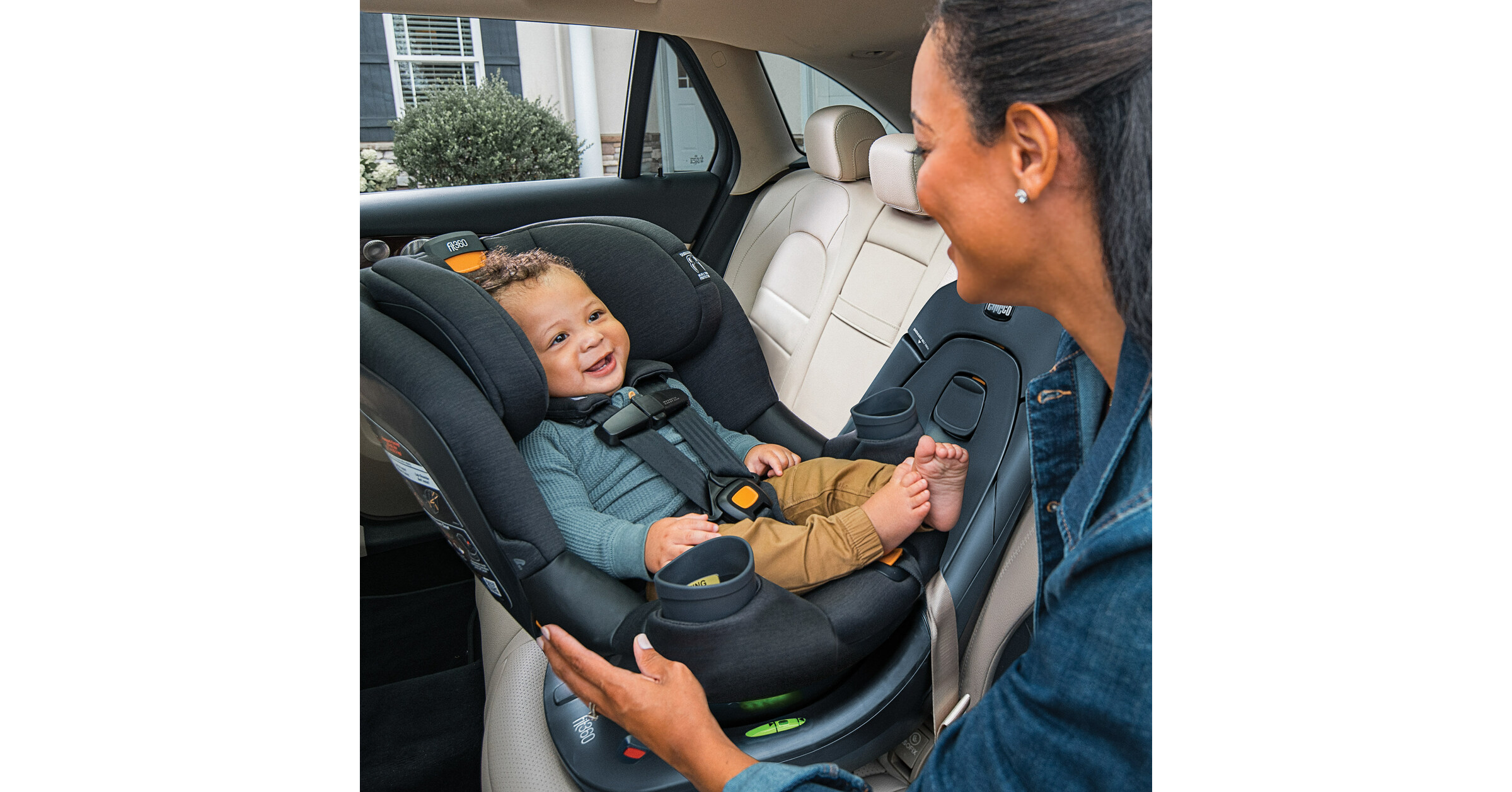 Chicco® USA Introduces NEW Rotating Convertible Car Seat, Offering a ...