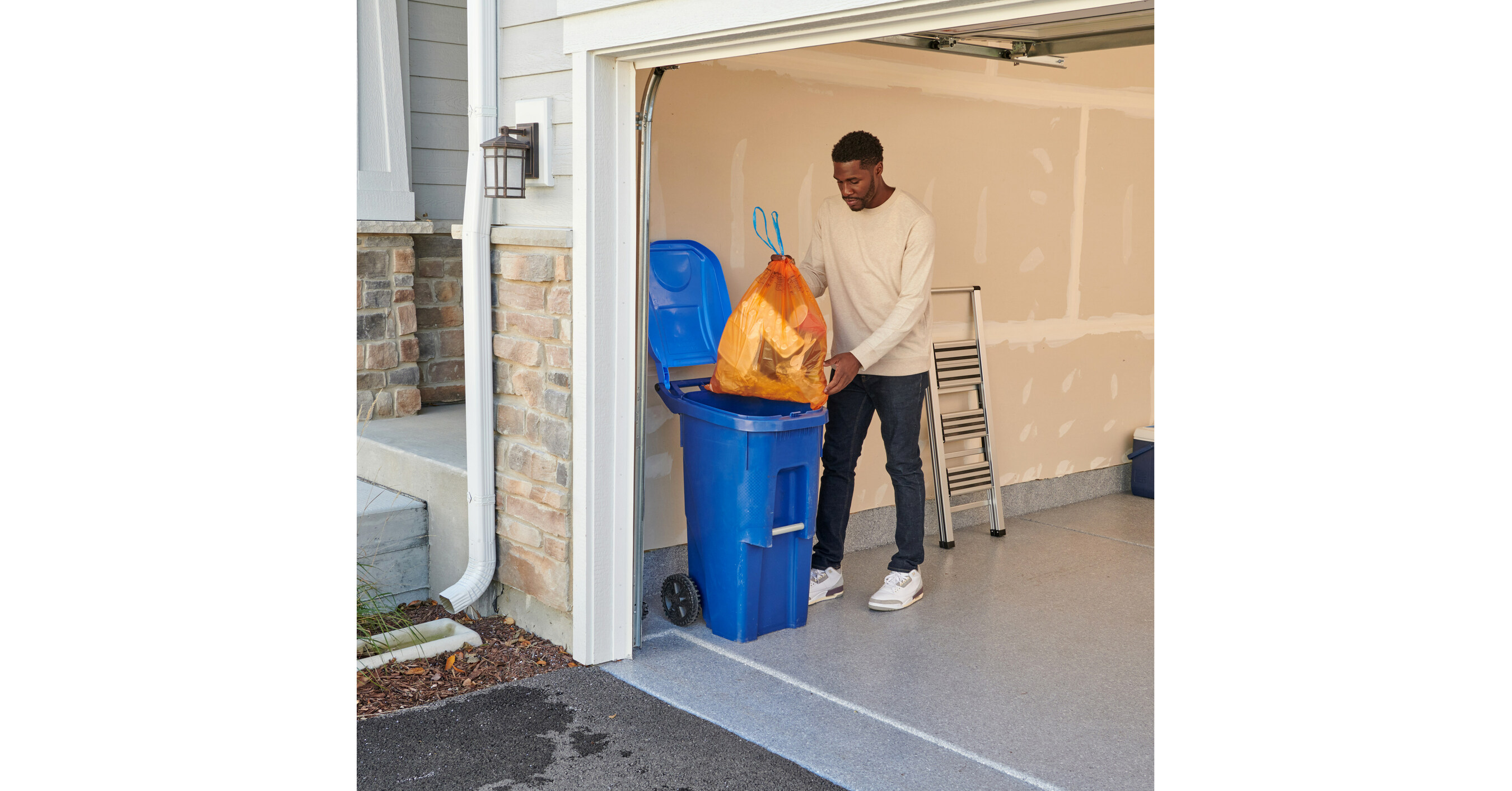 Alterra Joins Forces with Firstar Fiber and Hefty® Brand on Hard-to ...