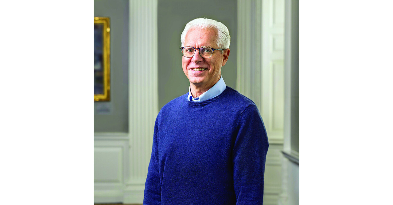 Harvard professor and former Macalester College President Dr. Brian ...