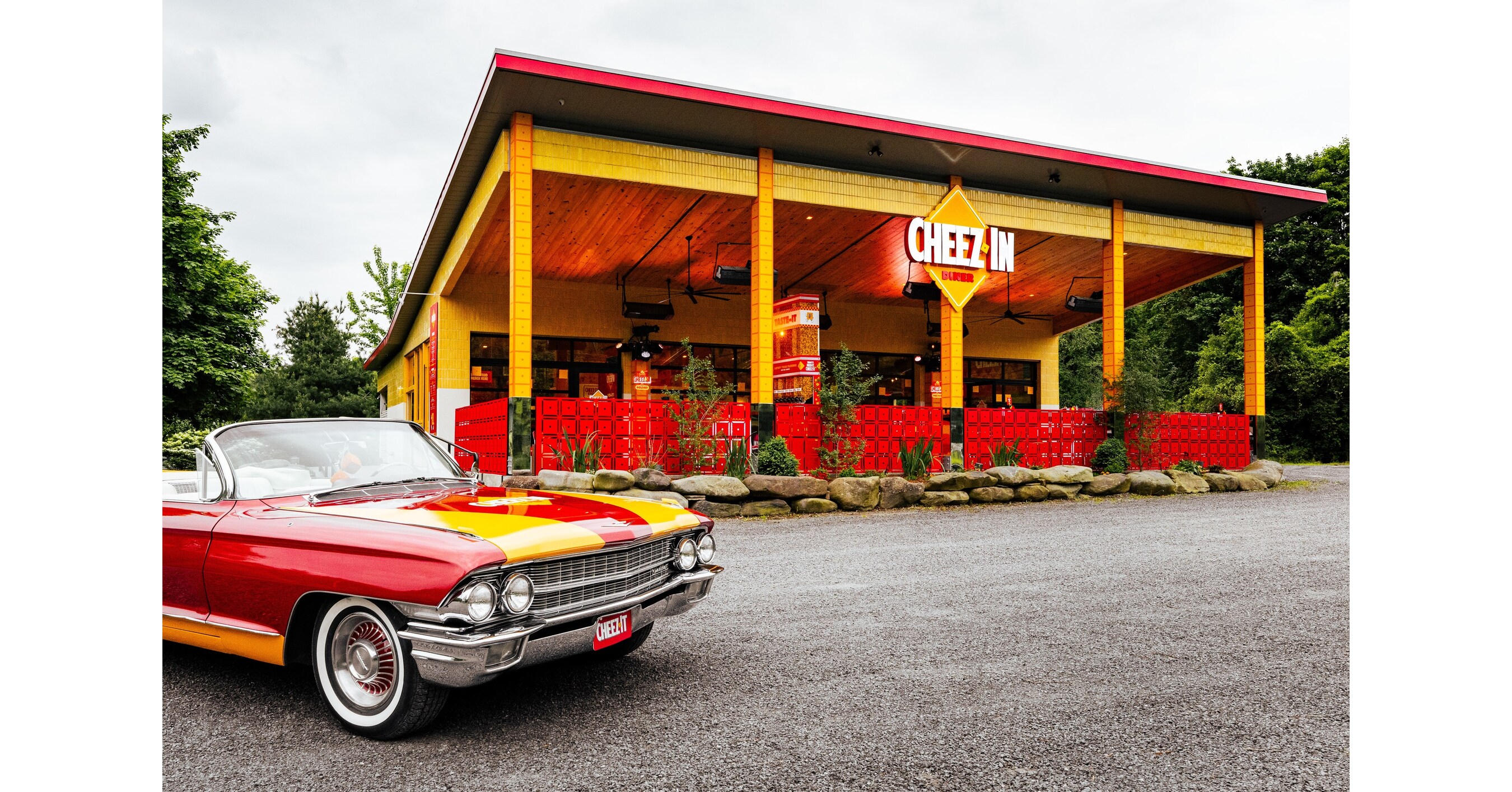 CHEEZ-IT® OPENS THE CHEEZ-IN DINER SERVING A FULL MENU OF DELICIOUS ...