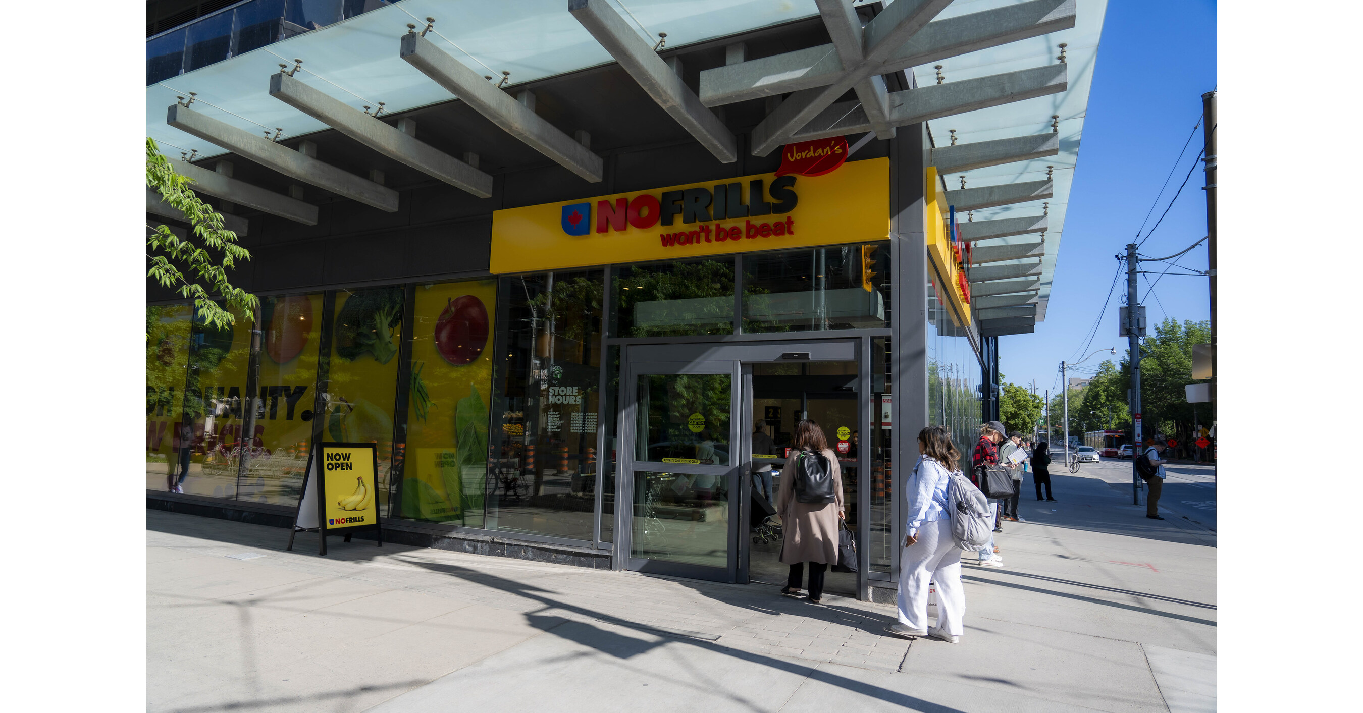 No Frills Opens First Small Format Location in Downtown Toronto - same ...