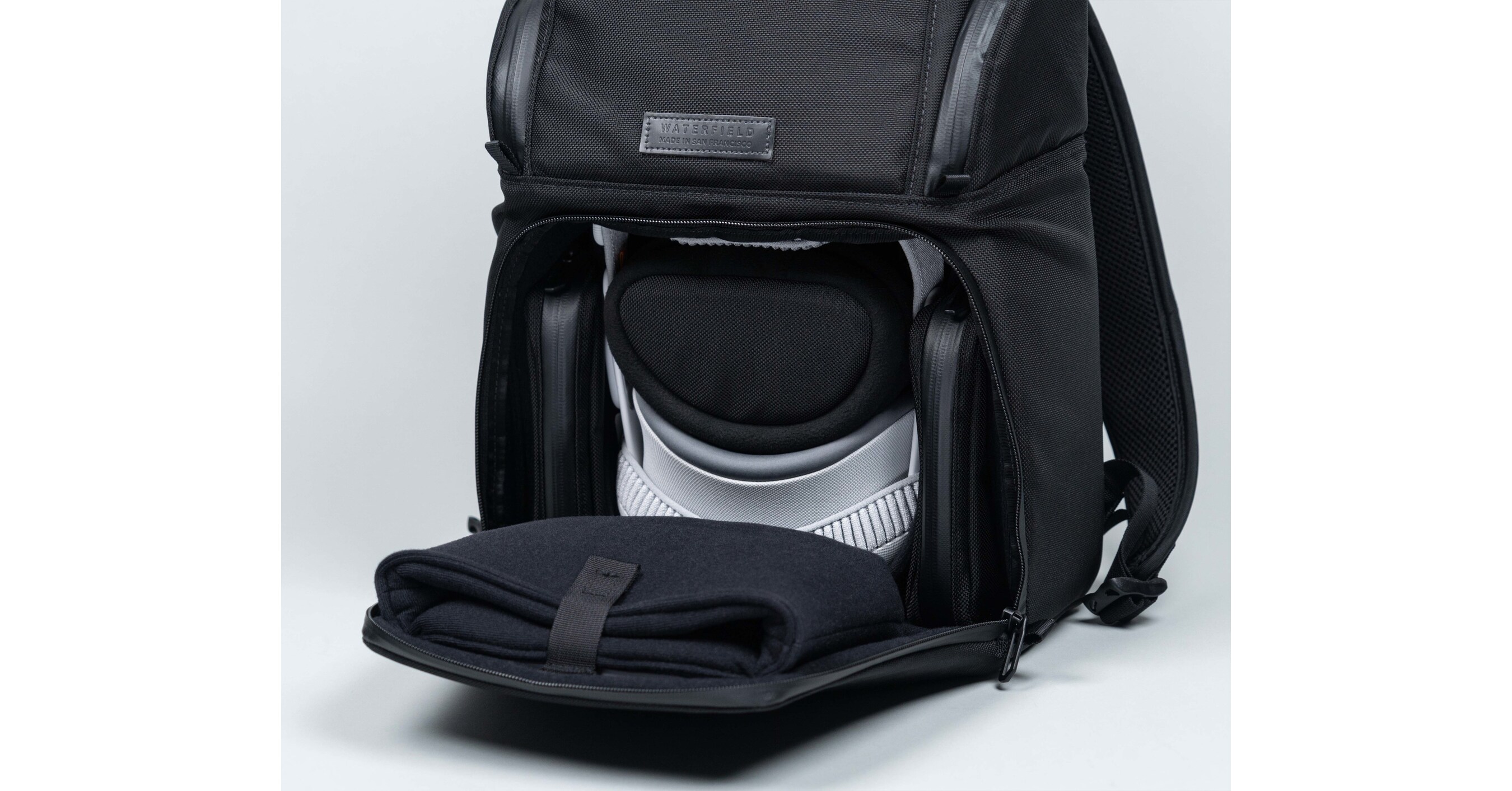 Waterfield Introduces Industry's First Custom Backpack for the Apple ...