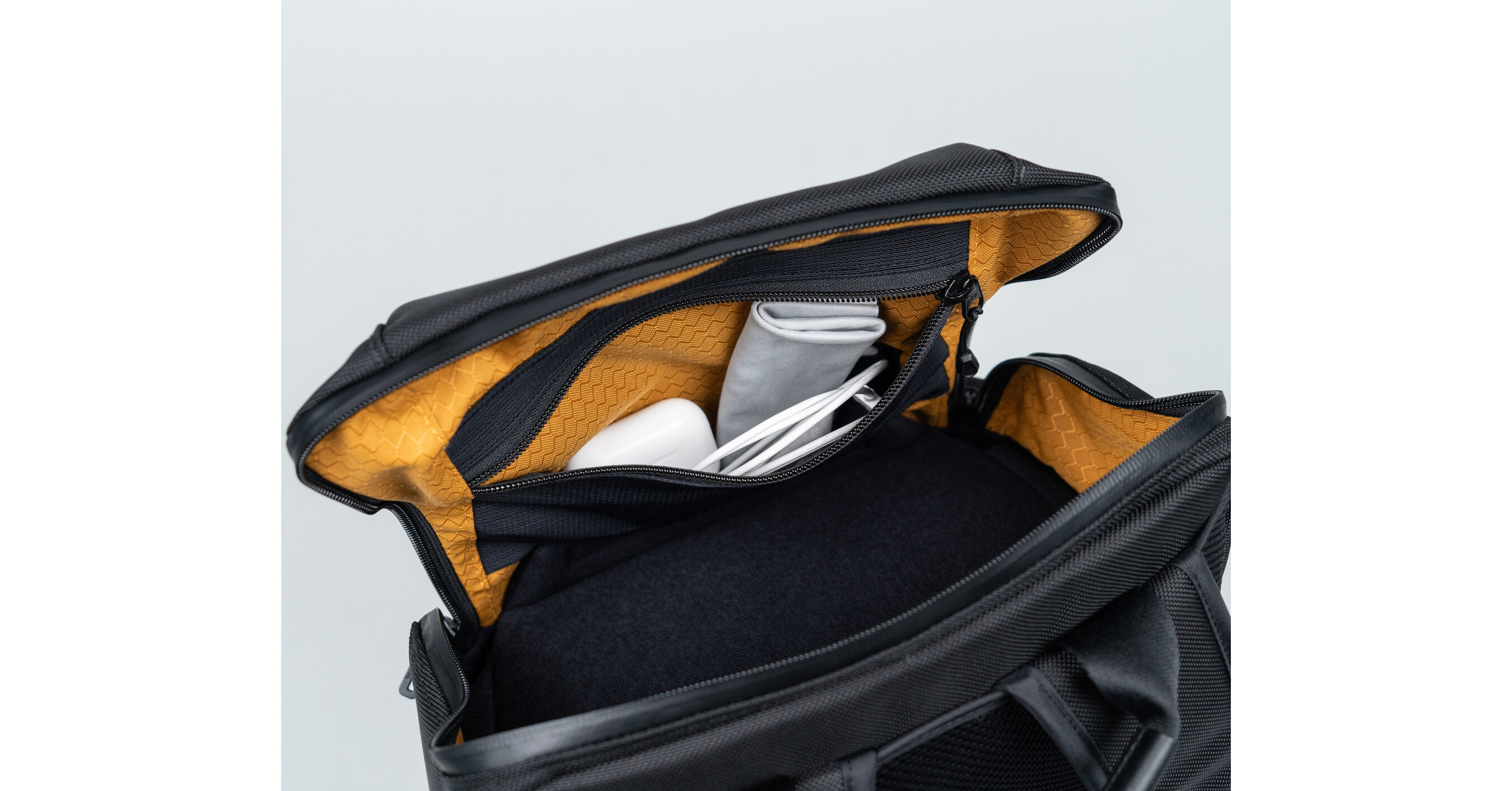 Waterfield Introduces Industry's First Custom Backpack for the Apple ...