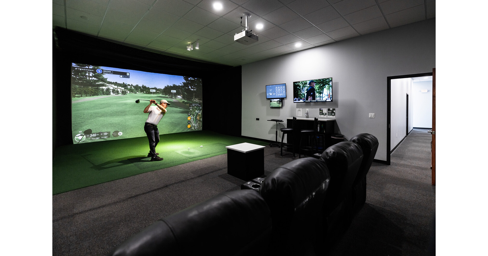 GolfCave Adds 3 New Franchise Locations: 24/7 Indoor Golf Concept Takes ...