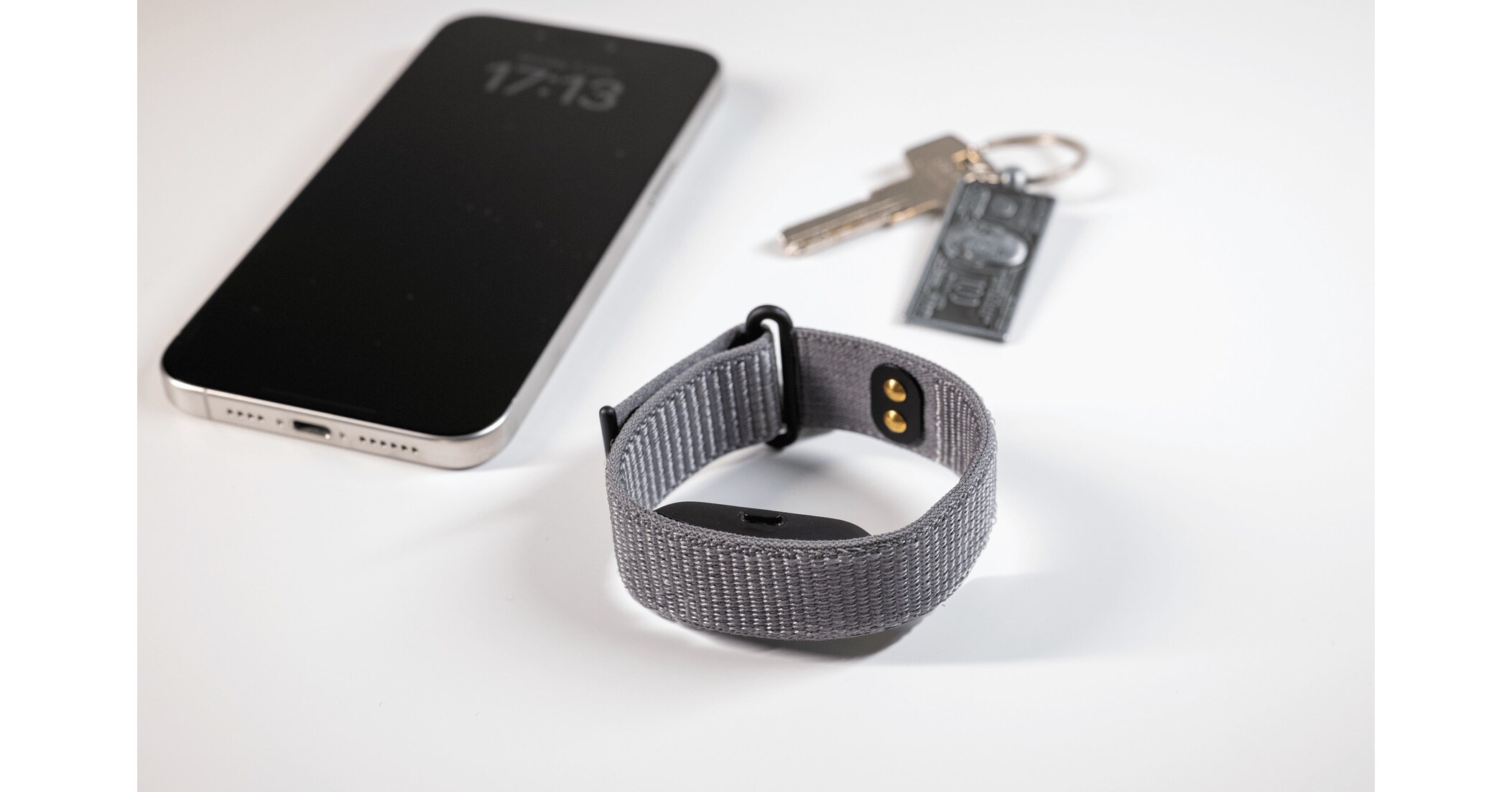 Feel unveils a cutting-edge wearable device paired with AI for ...