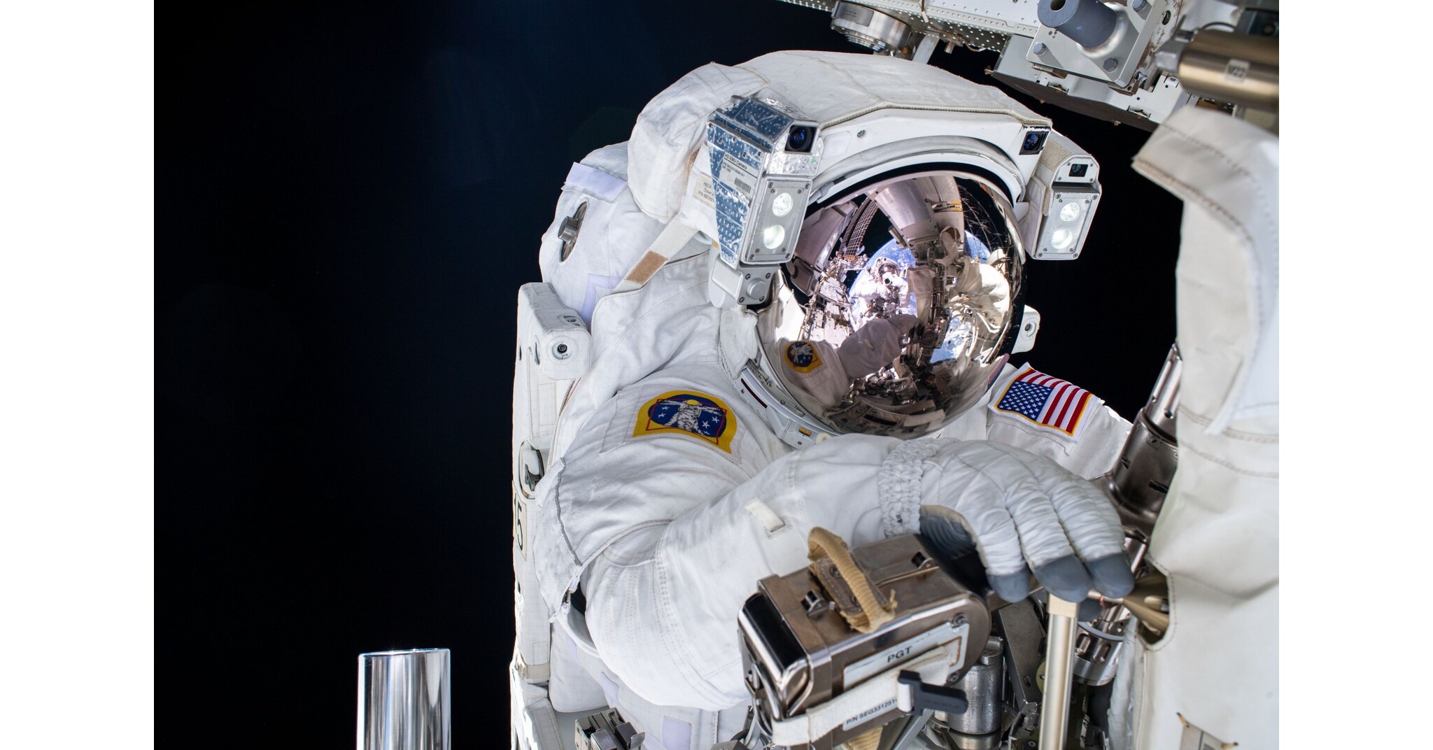 NASA Sets Coverage for U.S. Spacewalk 90 Outside Space Station