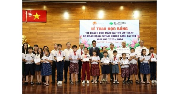 "Elevated Tree Program in Vietnam": Cathay United Bank Donates 780 ...