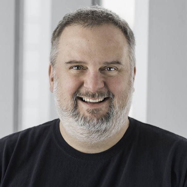 ARSENAL MEDIA INC CONCLUT UNE ENTENTE DE COLLABORATION AVEC STÉPHANE ÉTHIER