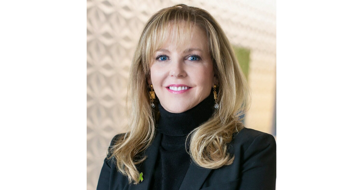 AOPO Recognizes OPO Leader Jan Finn with Lifetime Achievement Award