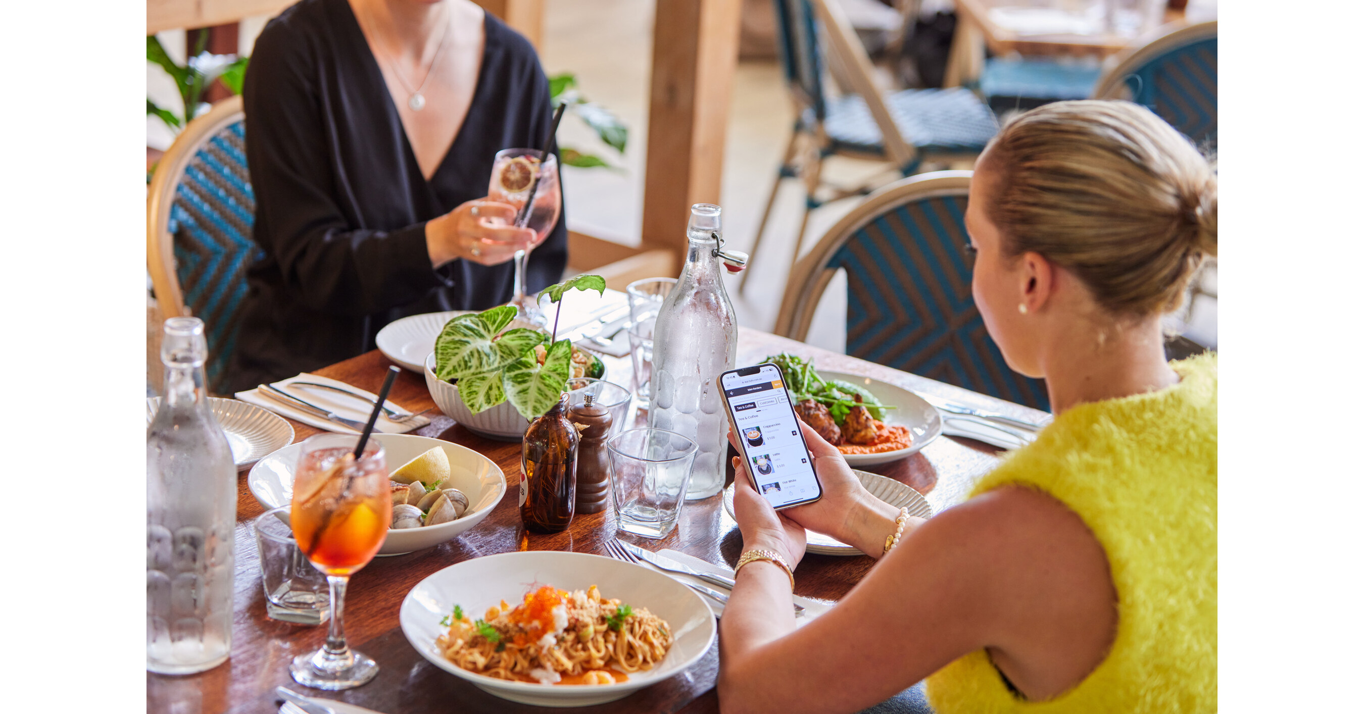 Americans, Planning on Dining out More, Turn to Savvy Money-Saving ...