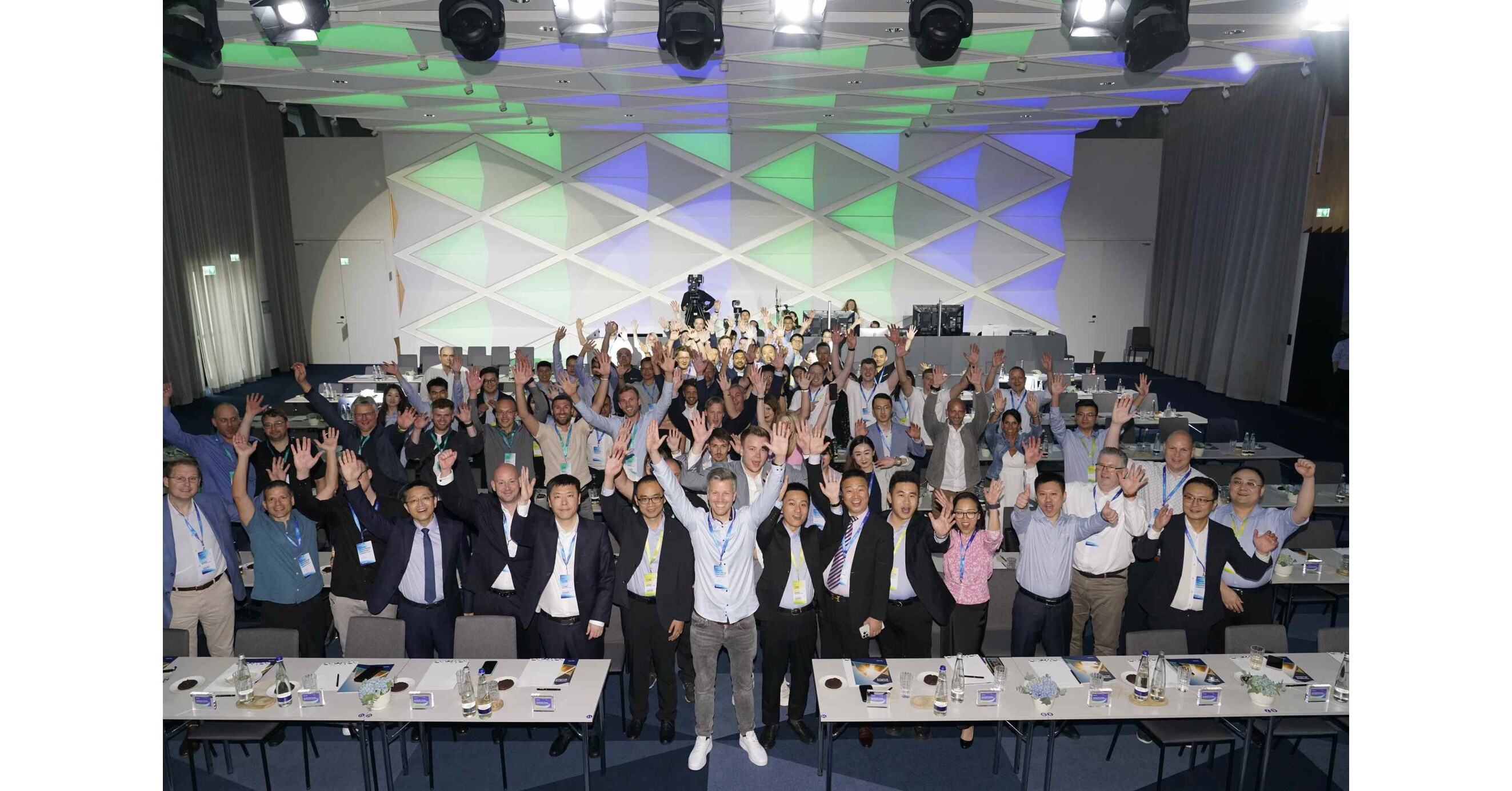 La solution MS Micro Storage de Hoymiles brille à Munich ! L'avènement ...