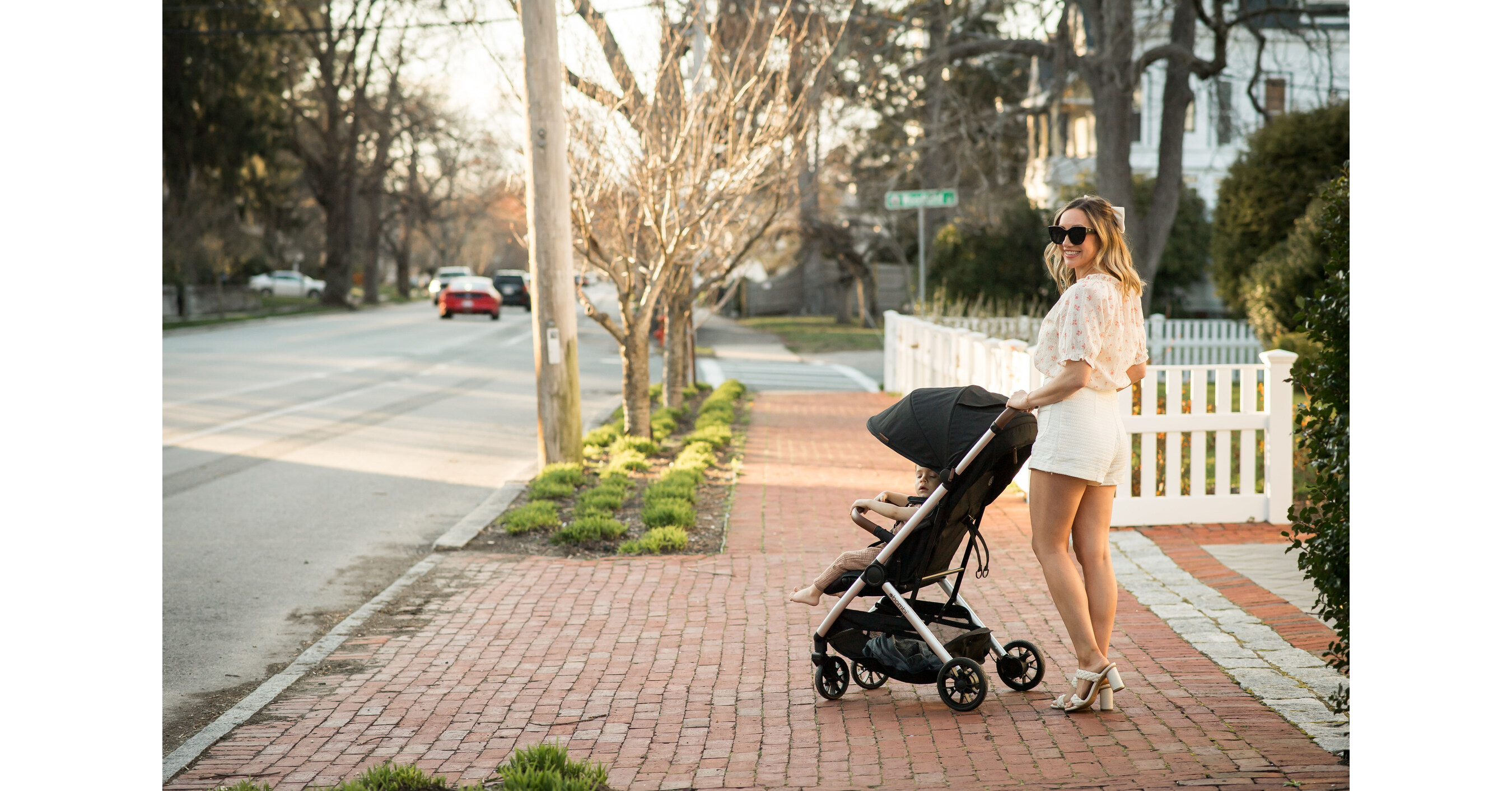 Bombi Launches New Bēbee V2 Lightweight Stroller